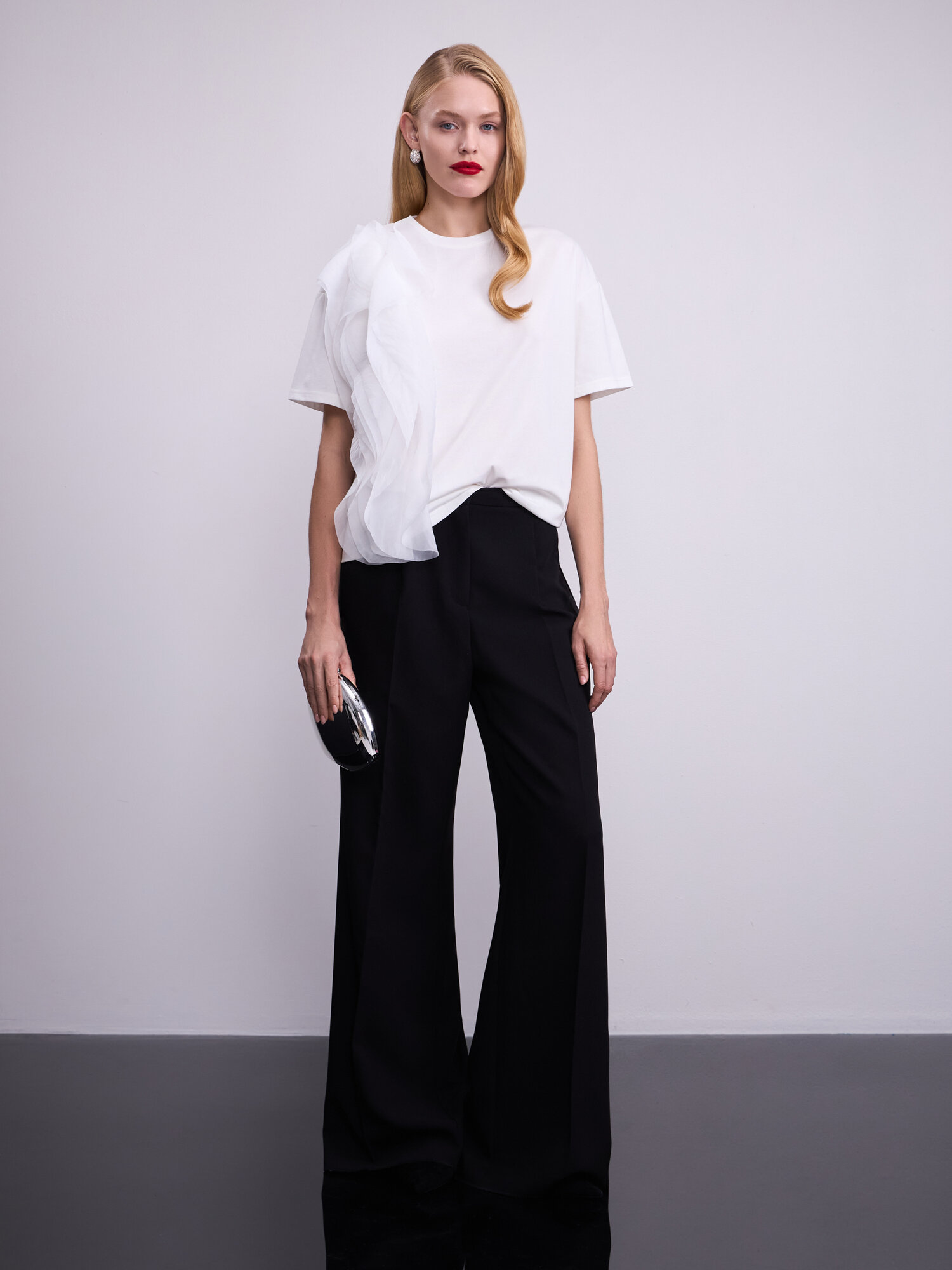 Футболка BLACK SWAN