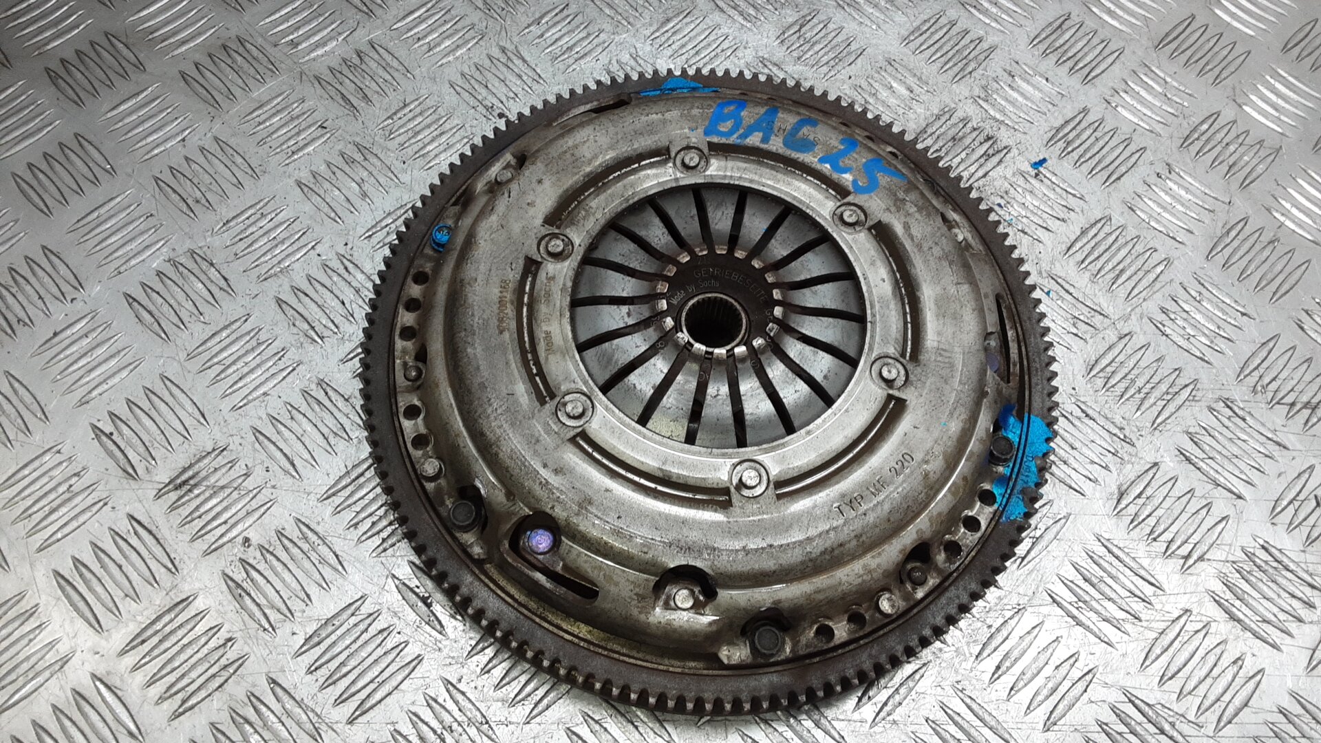 Маховик бензиновый VOLKSWAGEN TOURAN (1T1, 1T2)