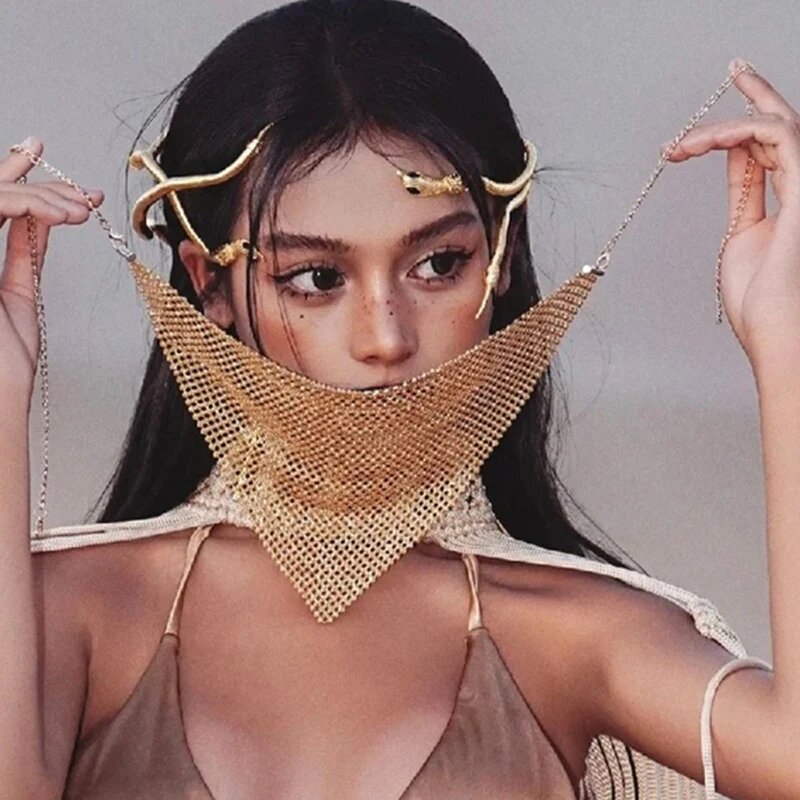 Золотая маска-вуаль с змеями 2