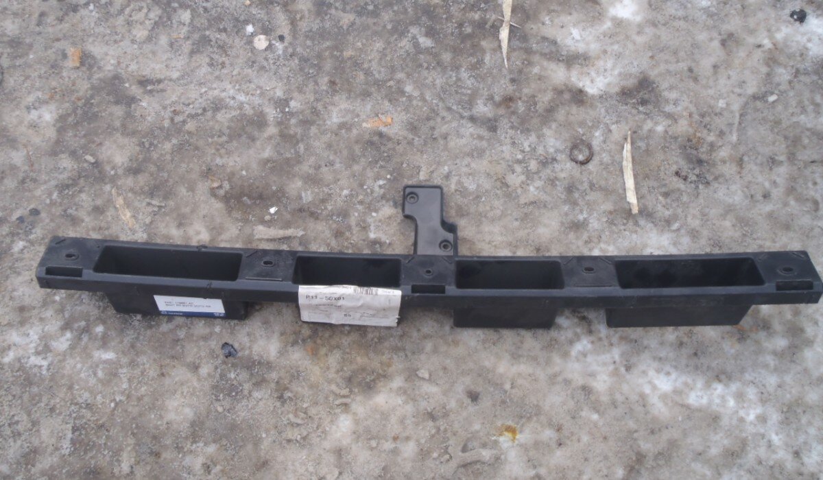 Кронштейн заднего бампера Focus II Ford 5M5117B861AC