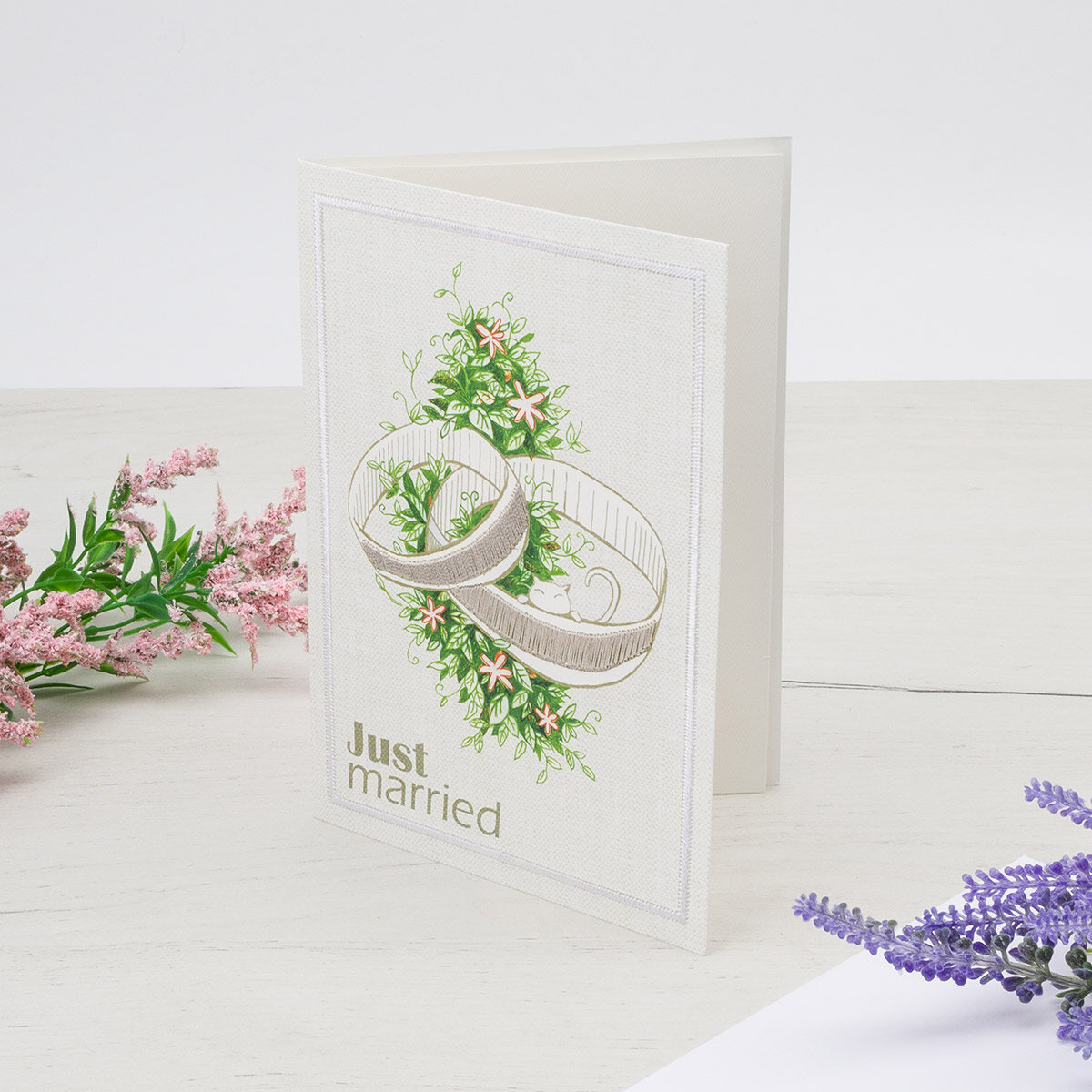 Открытка С Днем Свадьбы, с вышивкой на английском языке 'Just Married', 12*17 см (конверт в комплекте)