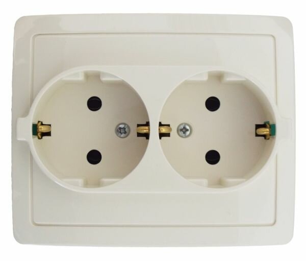 3 шт. Simon 15 Слоновая кость Розетка двойная с заземлением 2*2Р+Е без шторок, винт. зажим,16А, 250В, 1590456-031