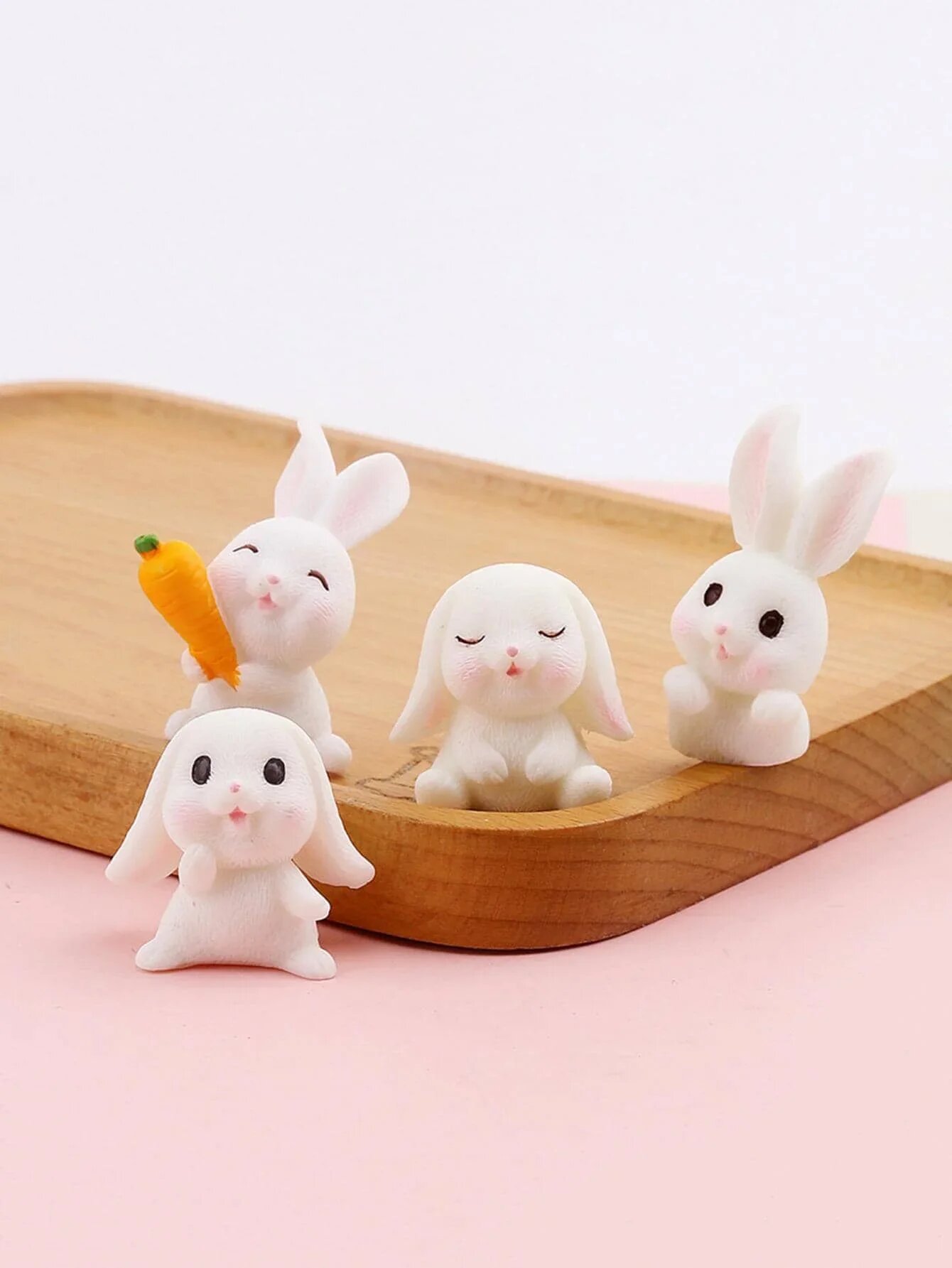 Фигурки кролики из смолы 4 штуки
