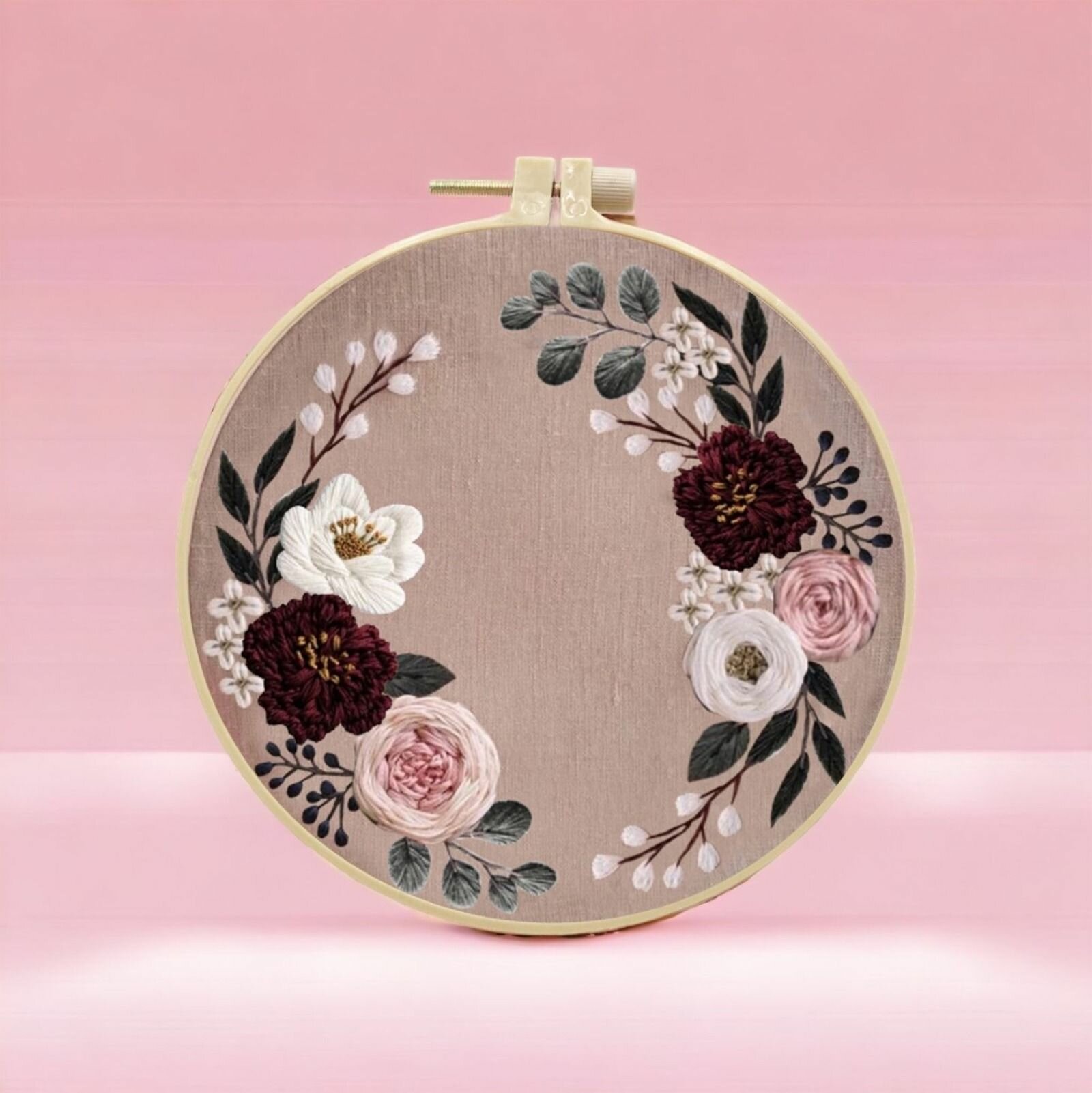 Набор для вышивания с пяльцем диаметр 20 см / Набор для рукоделия /полевые цветы