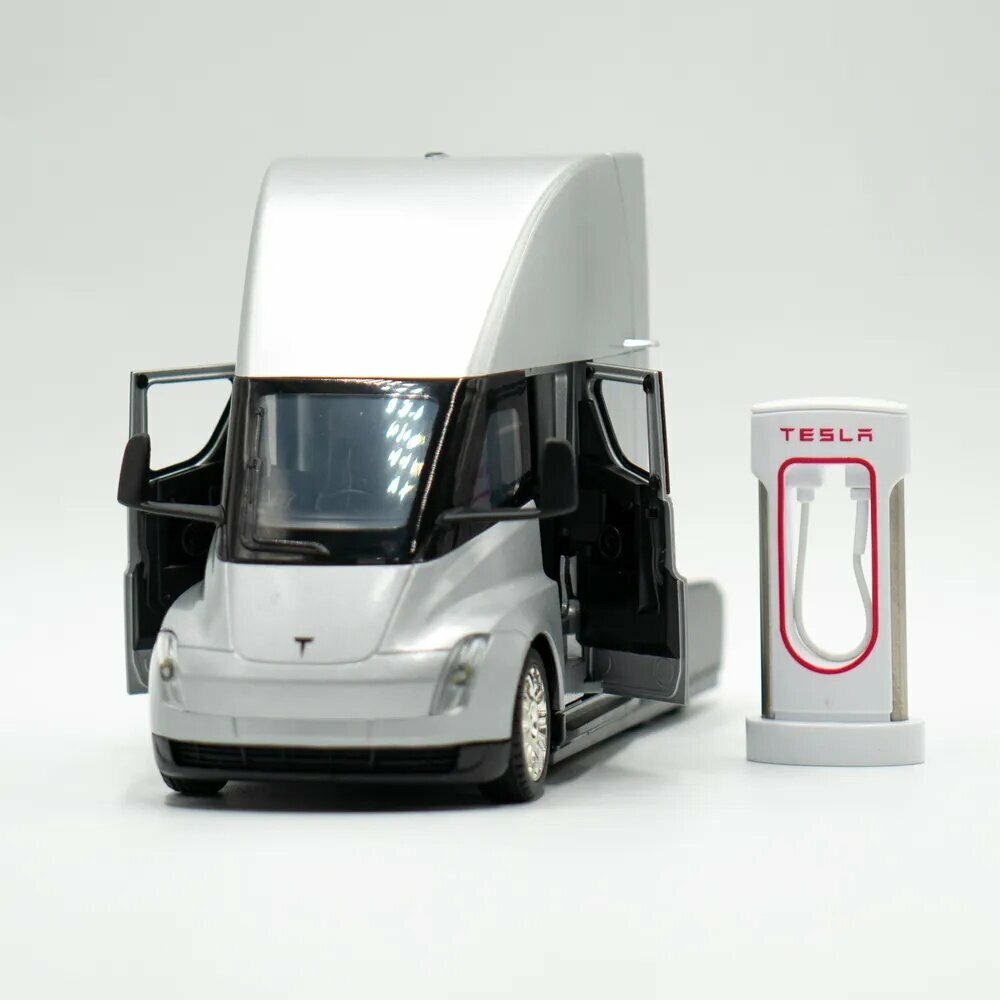 Металлическая машинка тесла грузовик С заправкой Tesla Semi Белый Масштаб 1:24