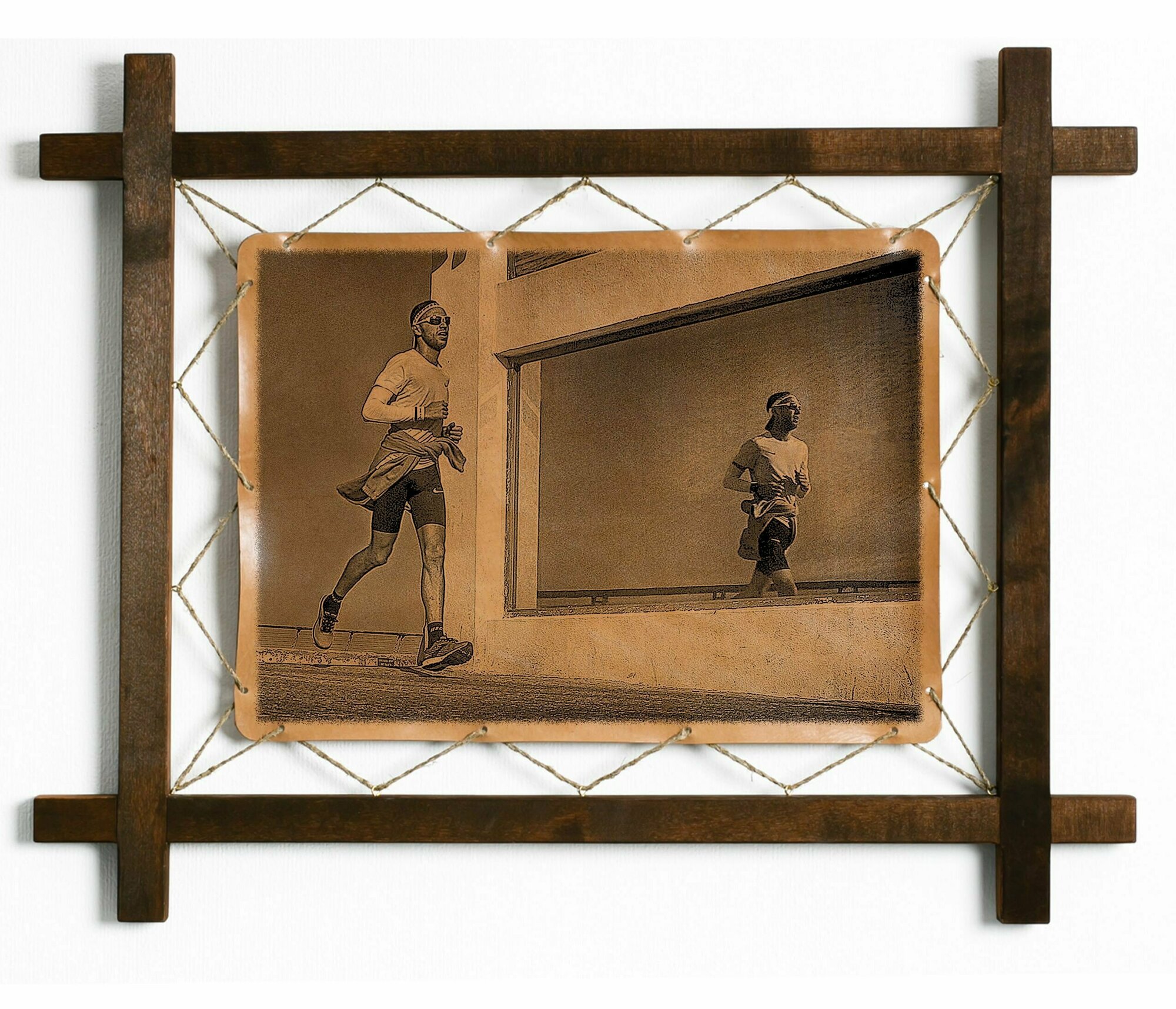 Картина интерьерная, натуральная кожа, "Пробежка", в деревянной раме, BoomGift