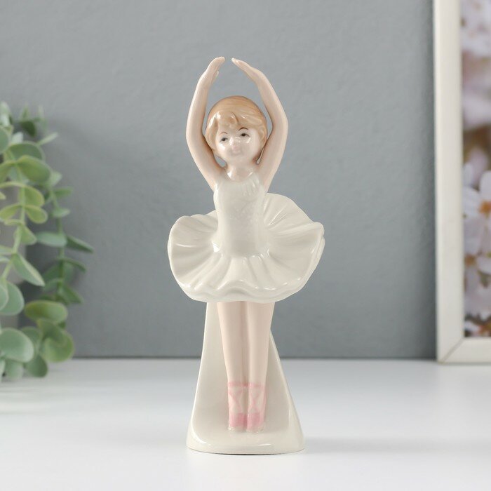 Фигурка керамика Маленькая балерина в белой пачке, 6.5×5.5×16 см