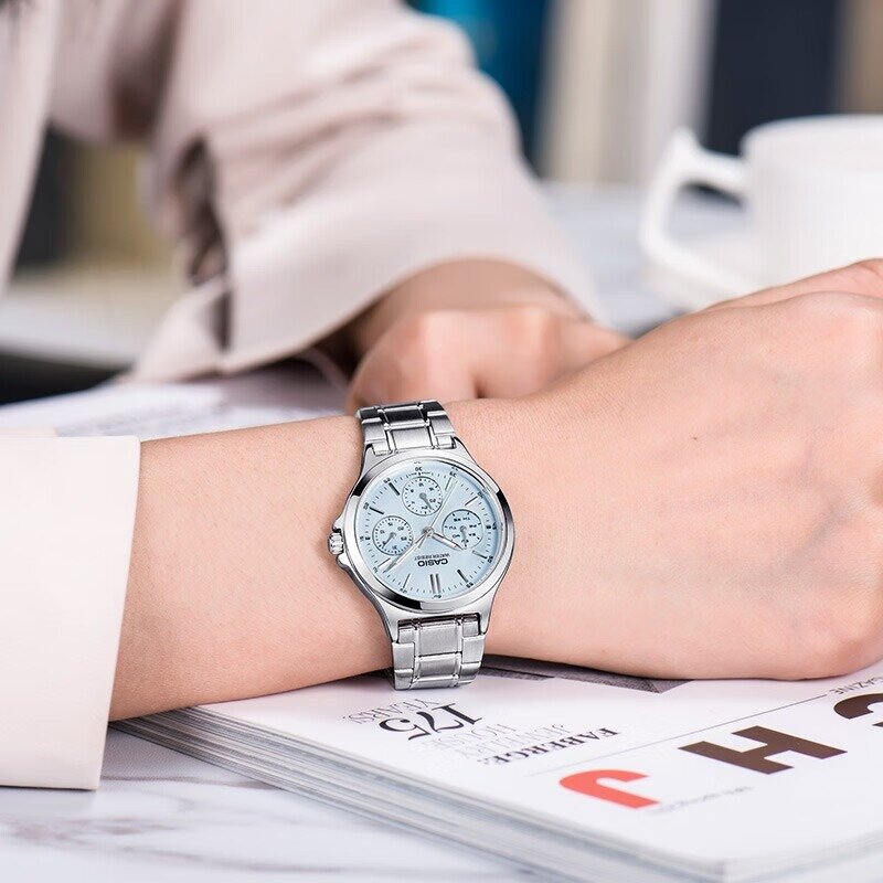 Наручные часы CASIO Standard, хром — фото 1