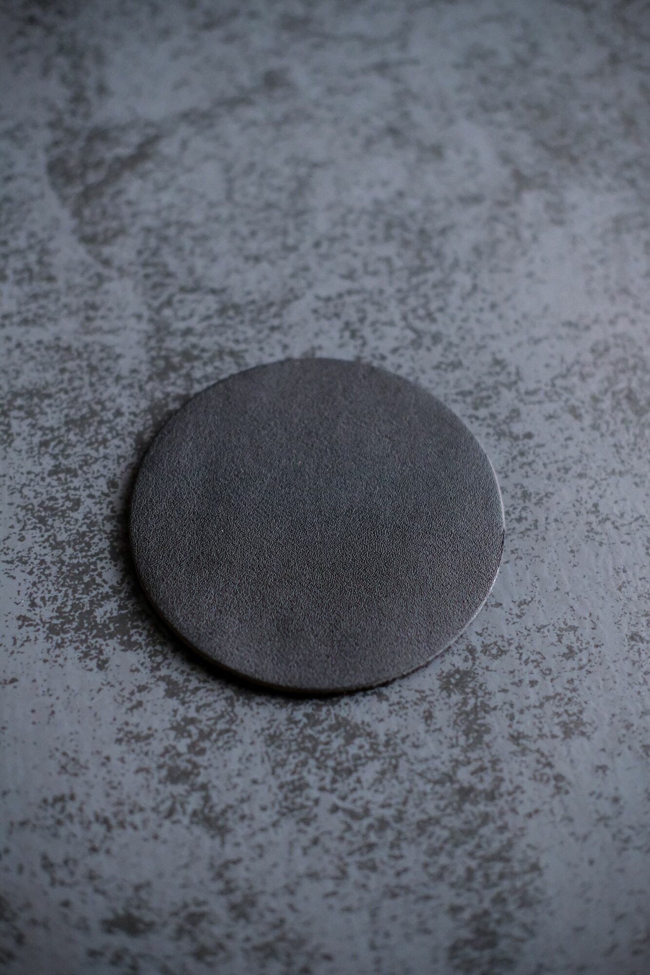 Кожаный костер. Подставка под кружку, бирдекель из натуральной кожи. Набор из 3х штук