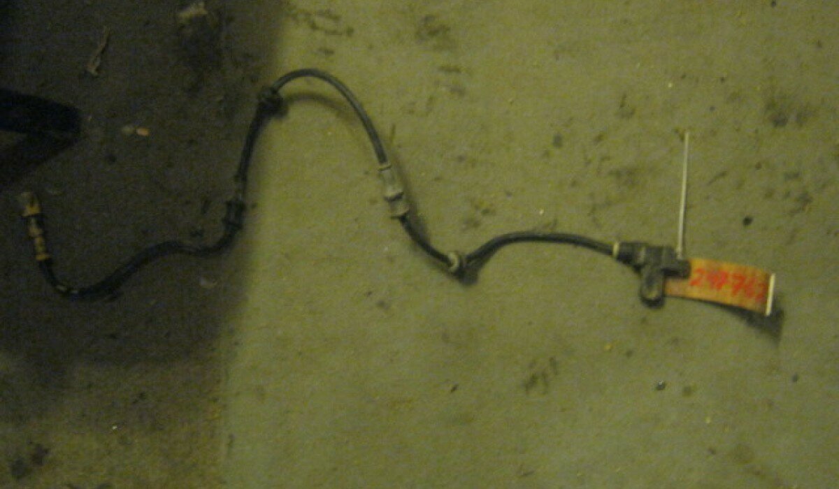 Датчик ABS Vectra B Opel 90464775