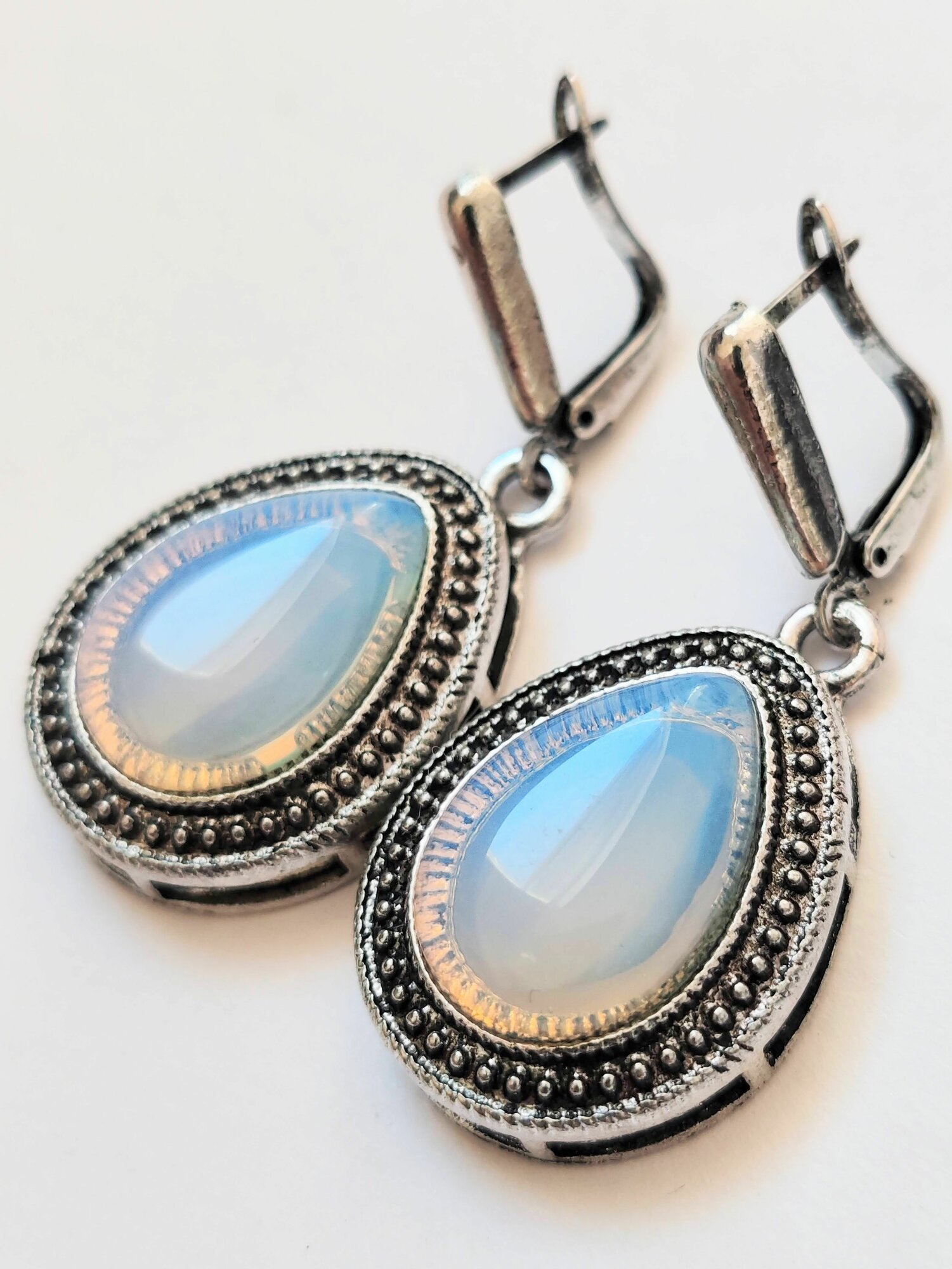 Серьги Fashion jewelry, лунный камень