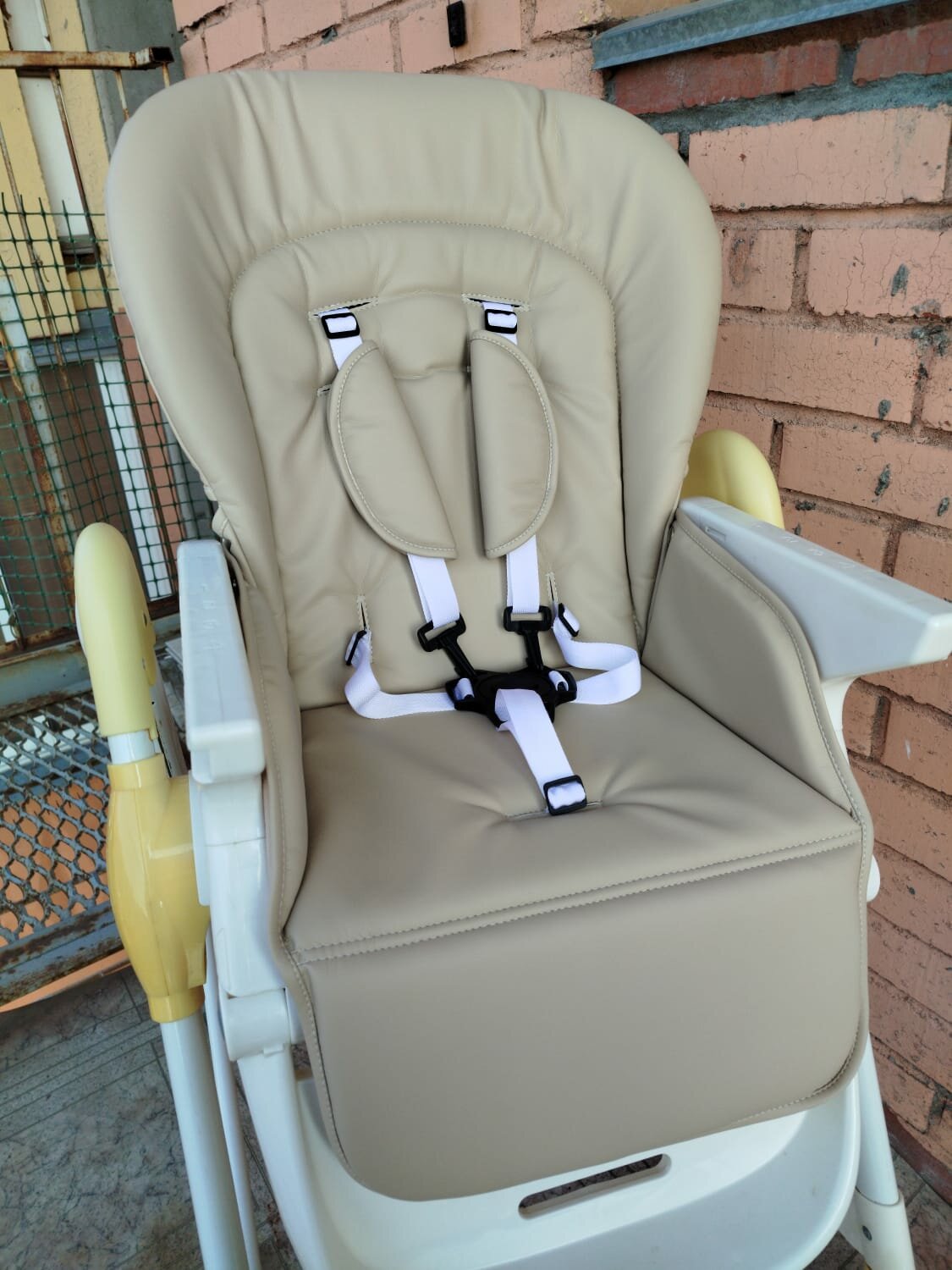 Чехол на стульчик для кормления Babyton Happy animals и ремни безопасности