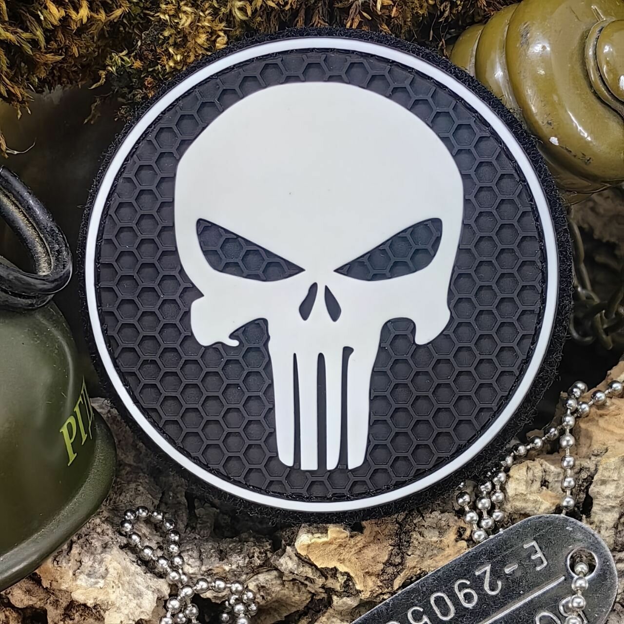 Нашивка-патч каратель 3D PVC D-7 черная