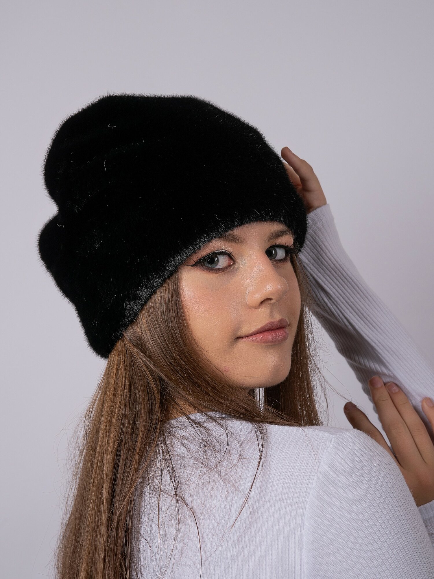 Шапка-бини для женщин