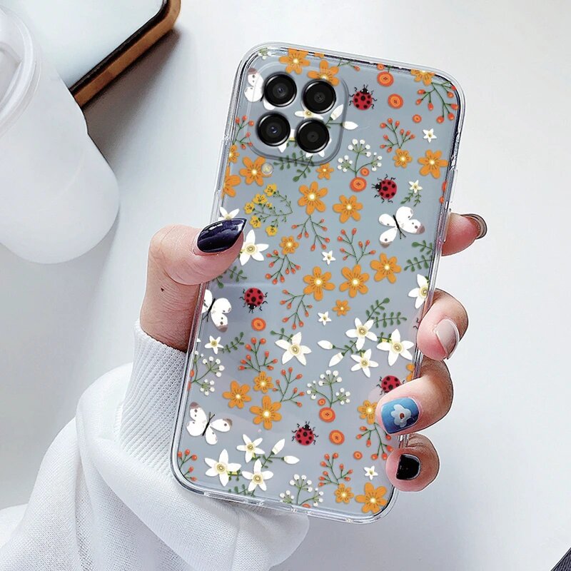 Чехол для Samsung Galaxy M53 5G с цветами и божьей коровкой