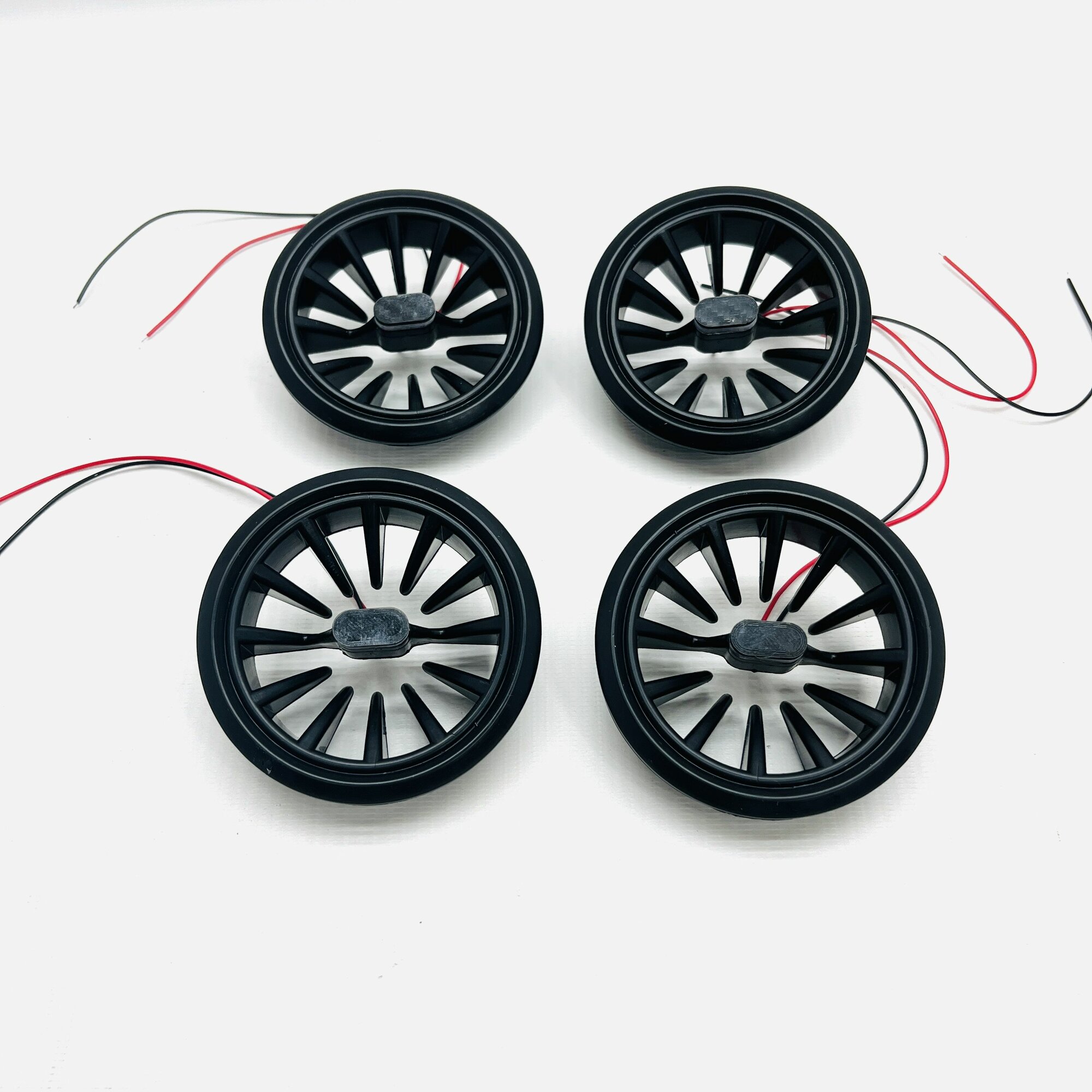 Сопло вентиляции с подсветкой Lada Granta, Kalina 2 / ВАЗ 2190-2194 (красный, стиль AMG, 4 шт.)