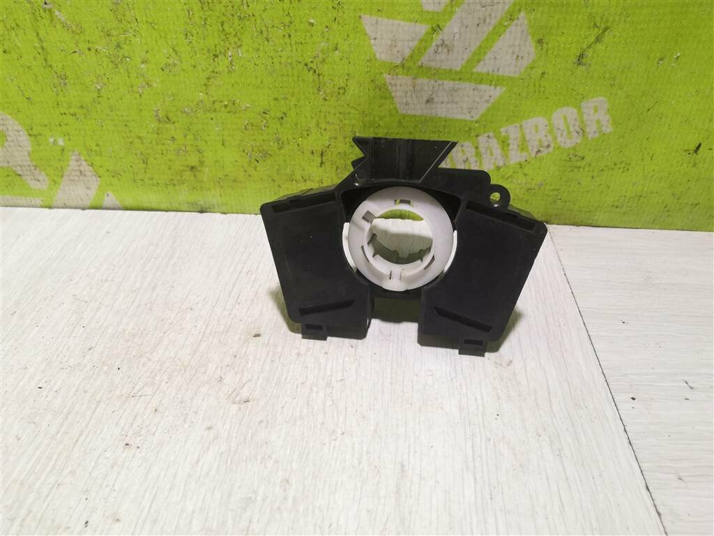 Кронштейн (сопут. товар) LADA Granta 2011+