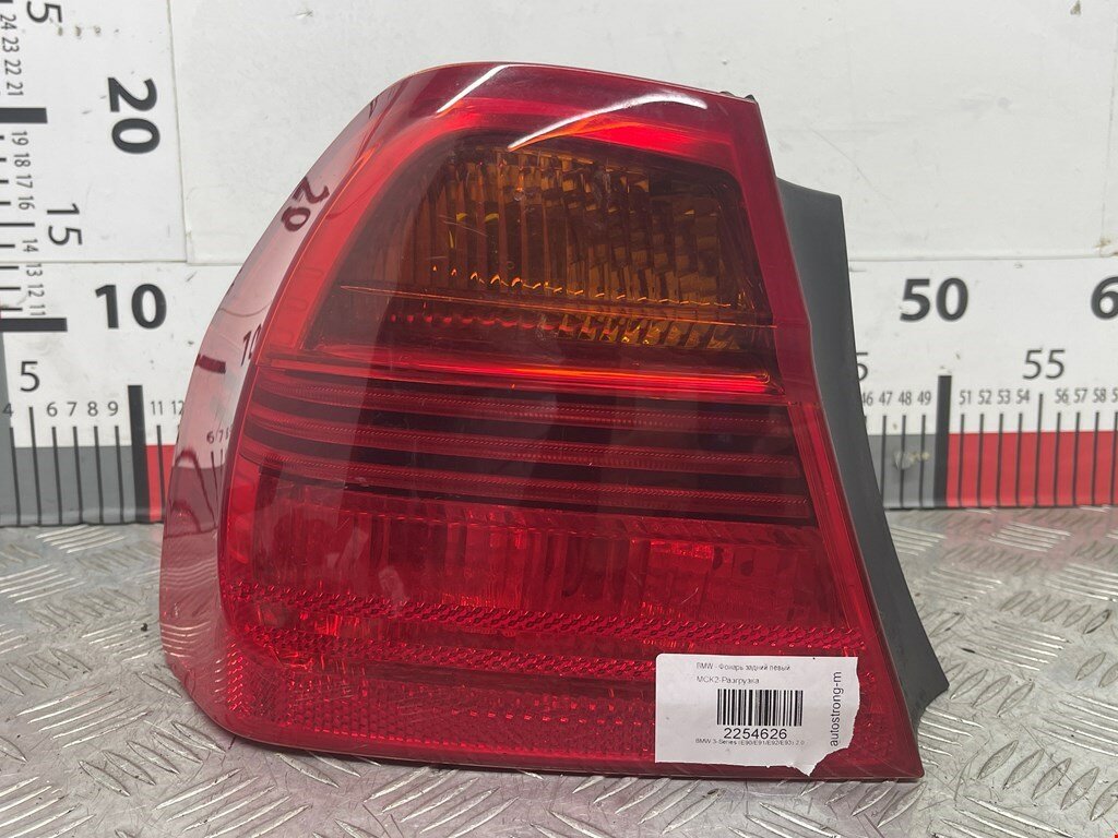 Фонарь задний левый BMW 3-Series (E90/E91/E92/E93) 63216937457 арт. 2254626