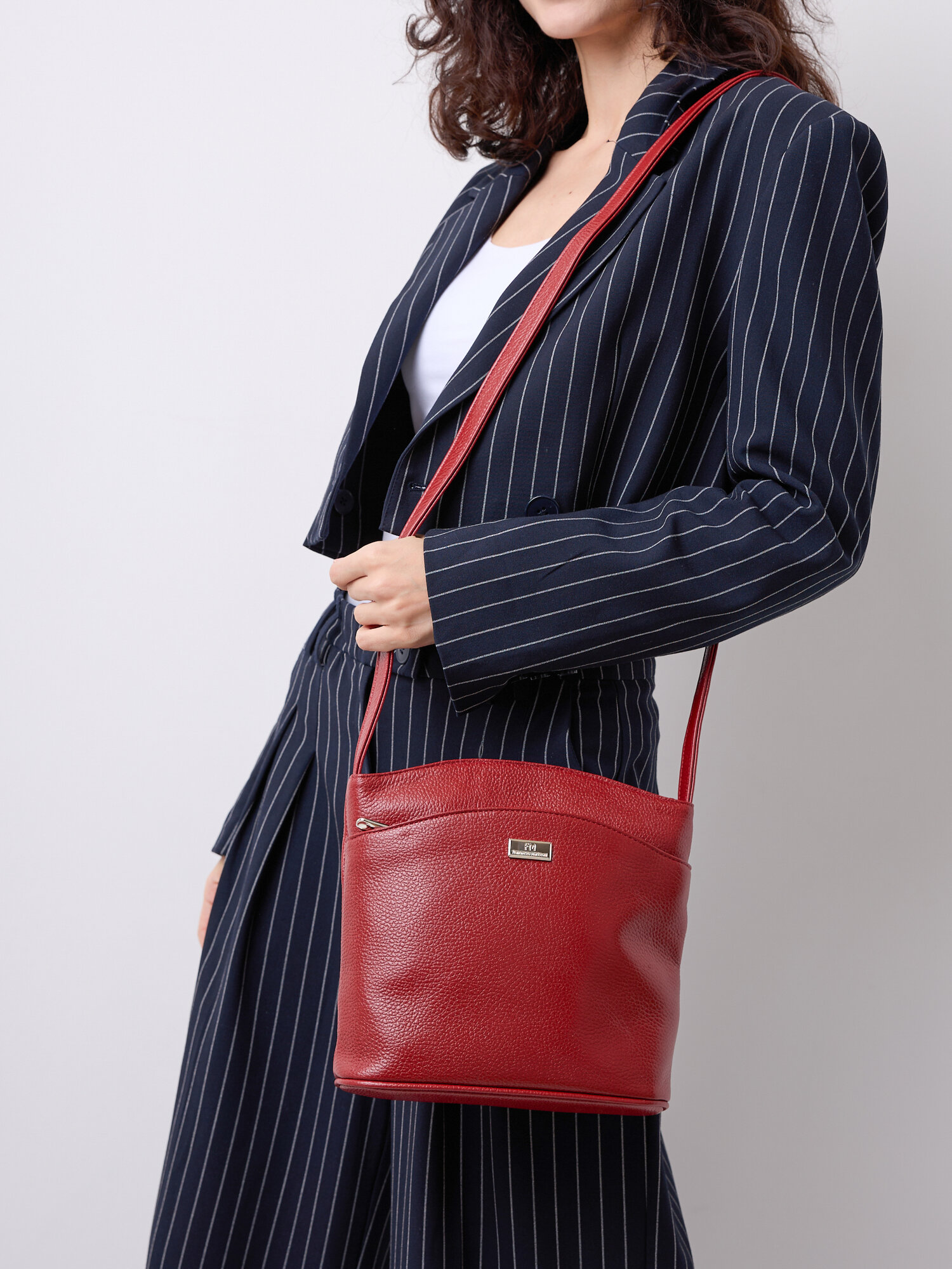 Сумка кросс-боди Стильная ,современная ,оригинальная сумка кросс-боди