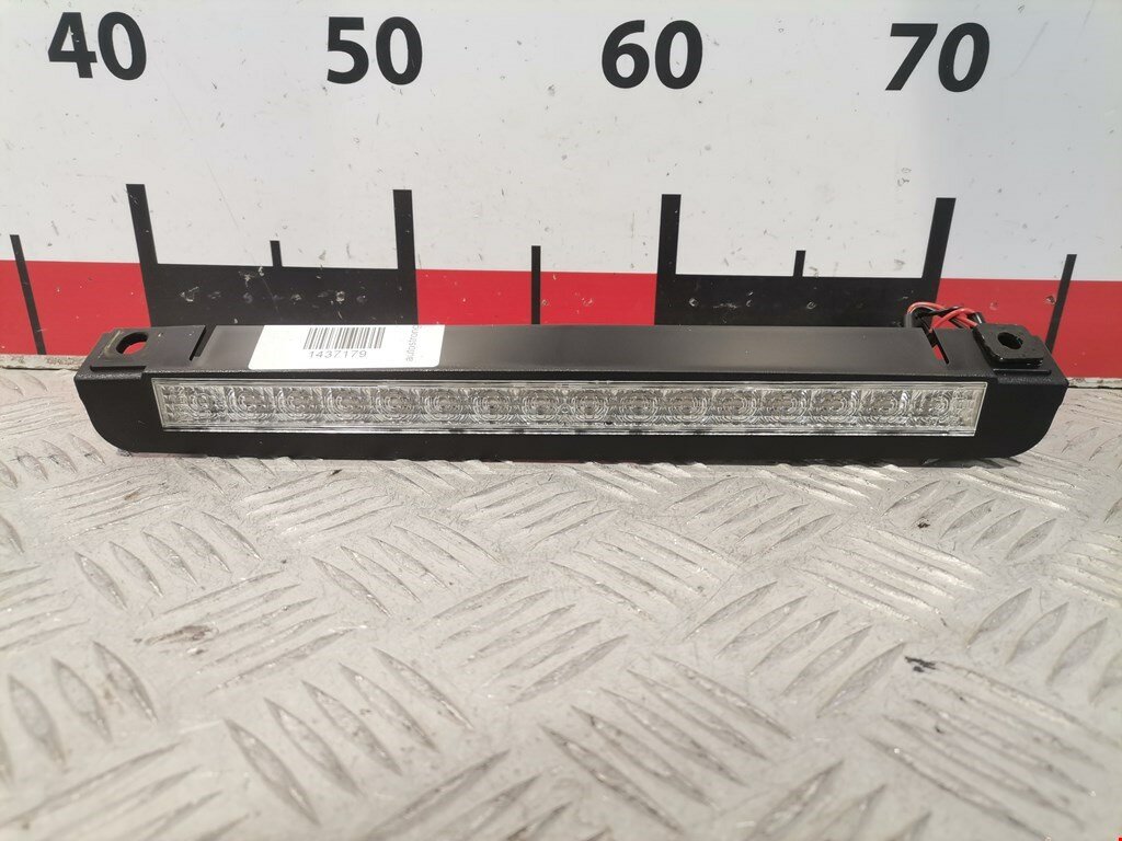 Фонарь дополнительный тормозной (стоп-сигнал) Nissan Primera P11 265909F600 арт. 1437179