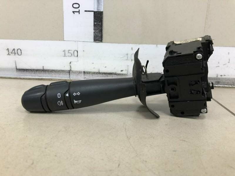 Переключатель поворотов подрулевой Renault Logan 1 2005-2014 кат.номер: 6001551360