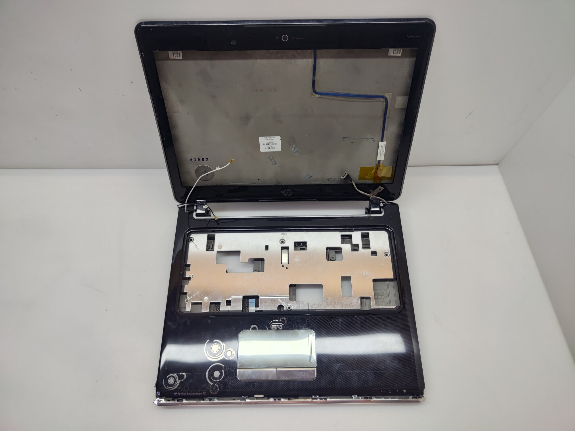 Корпус в сборе без петель HP DV2-1000