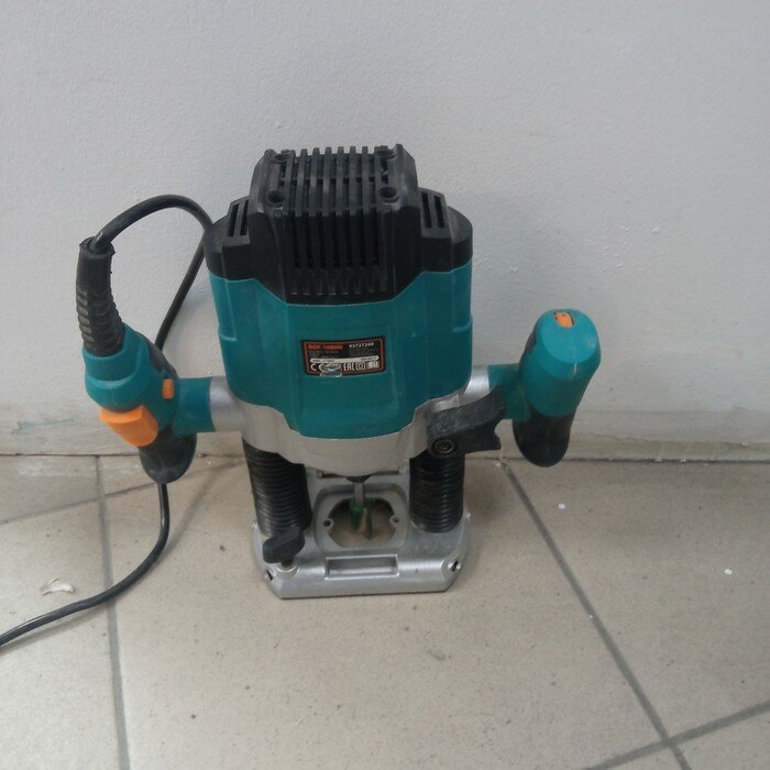 Фрезер Bort BOF 1080N