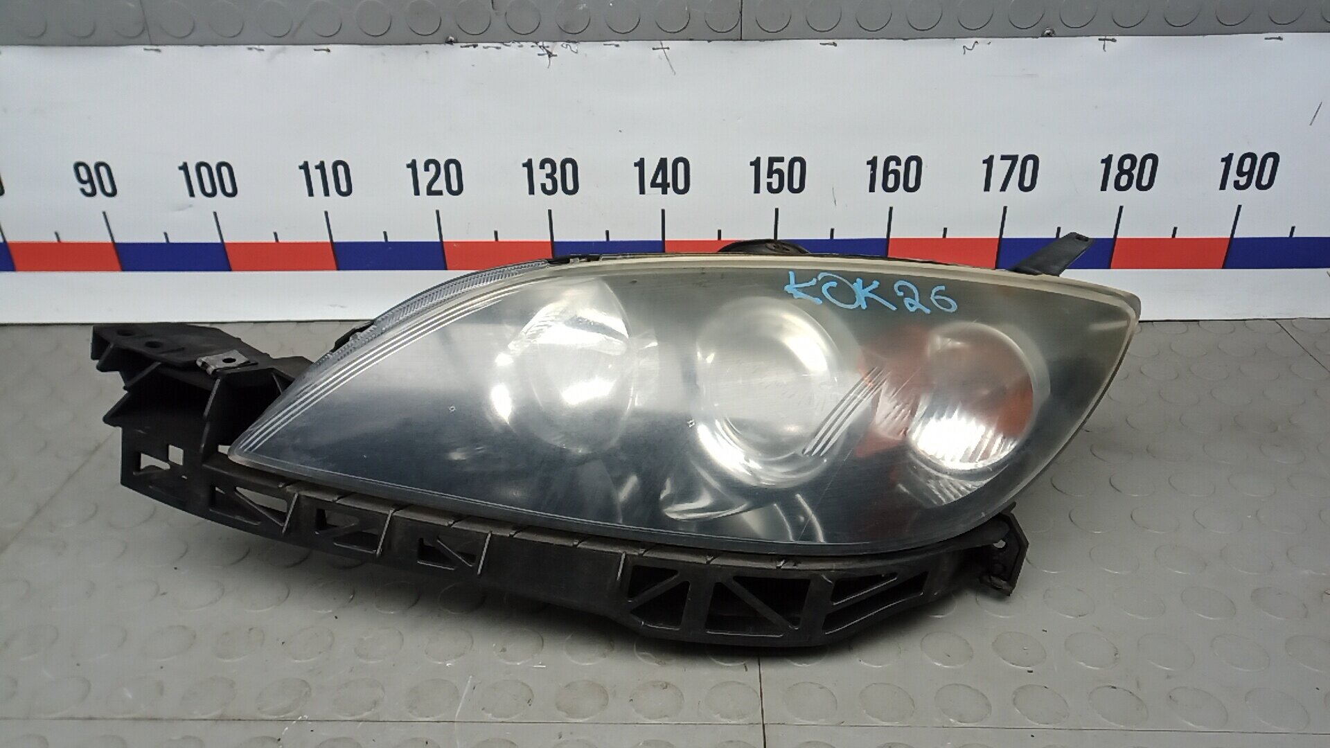 Фара левая MAZDA 3 1