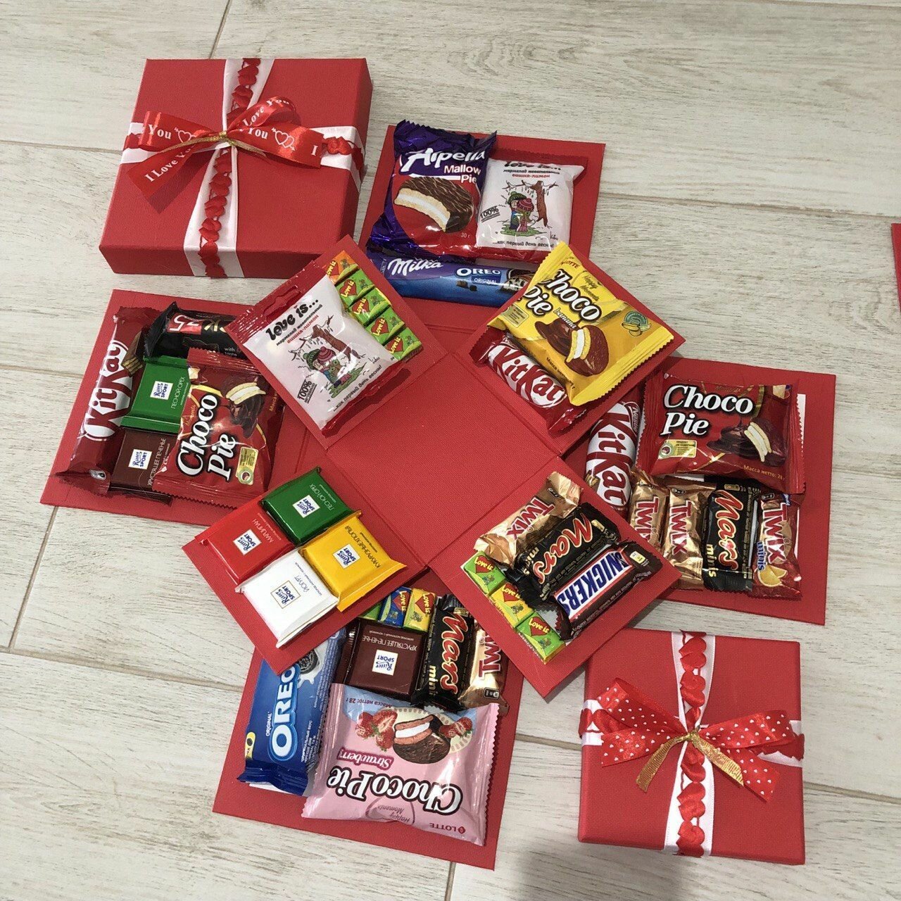 Коробка сюрприз-раскидушка 2в1 / Сладкий подарок