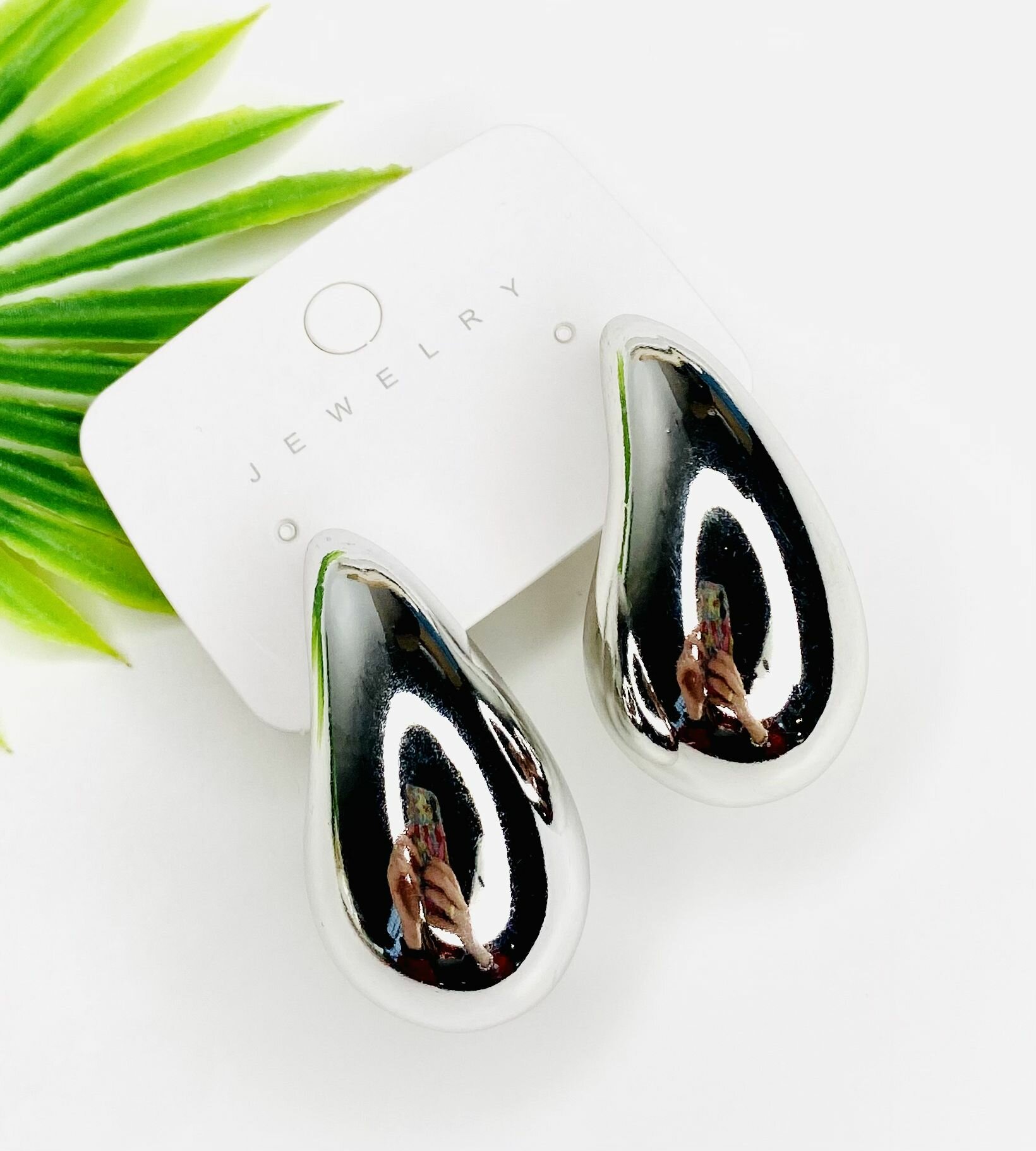 Серьги, пластик