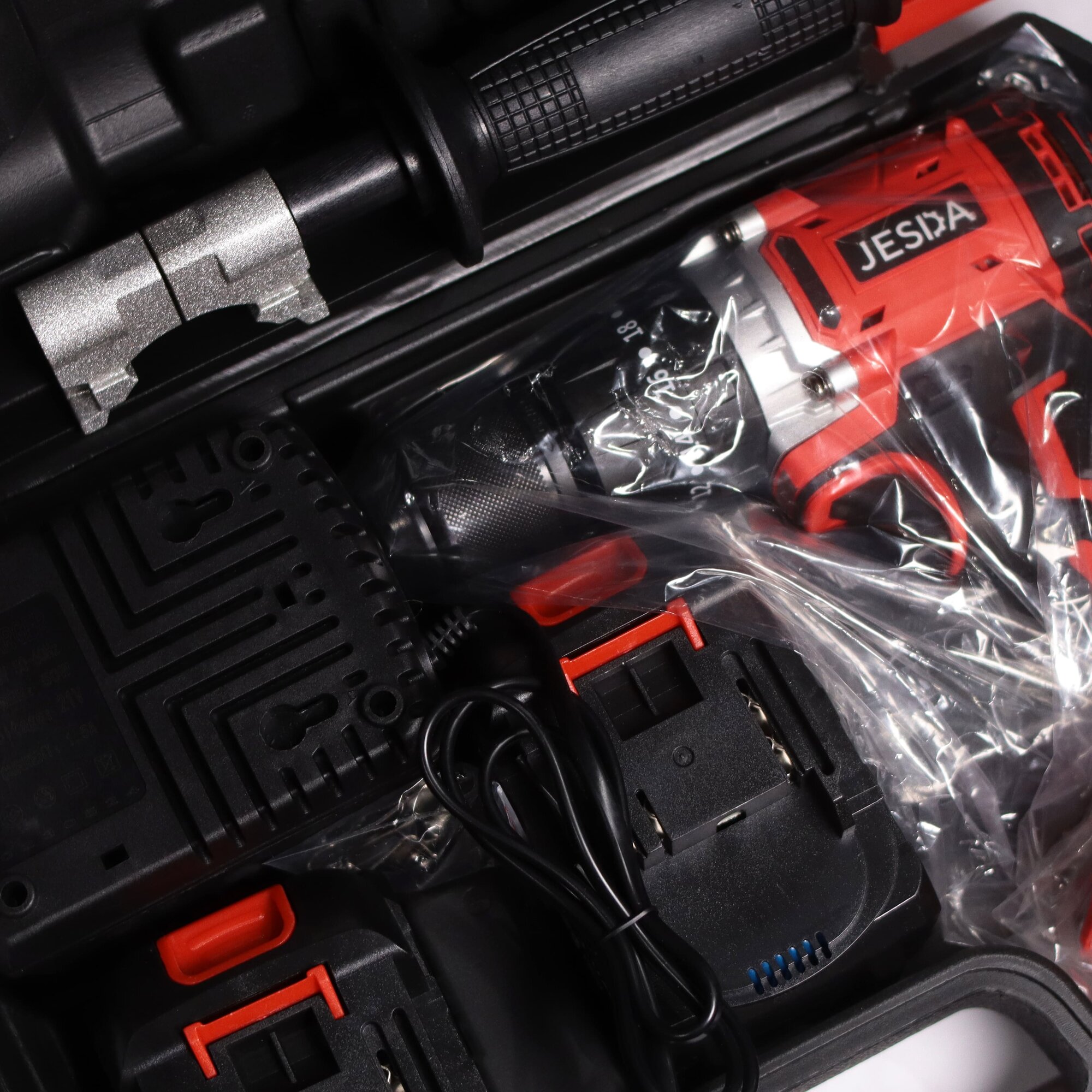 Шуруповерт Jesda ДША18В-1080016, для дома и стройки, компактный, легкий, быстрозажимной патрон