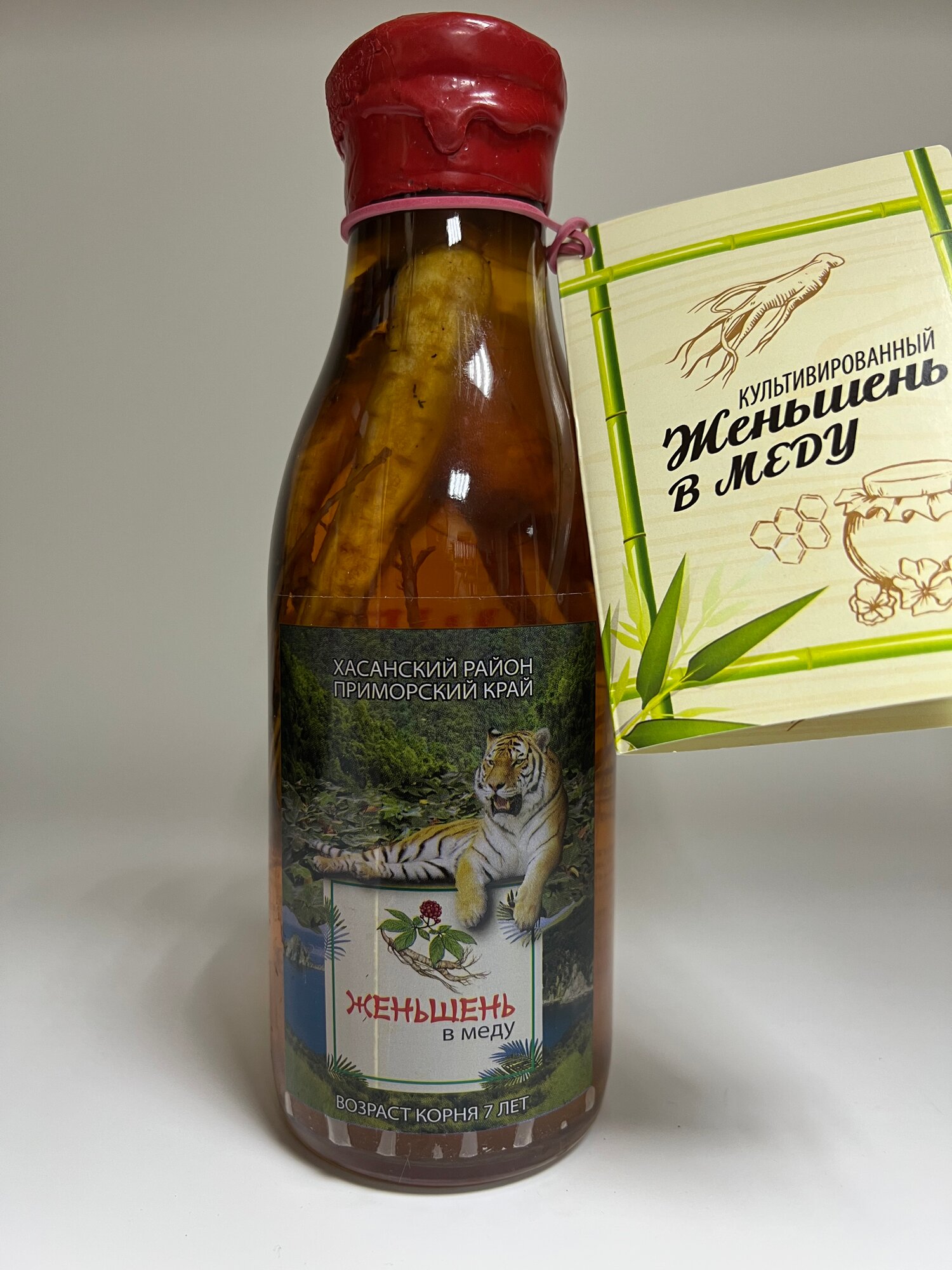 Женьшень ИП КФХ Хайт, культивированный, в дальневосточном меду, 500мл