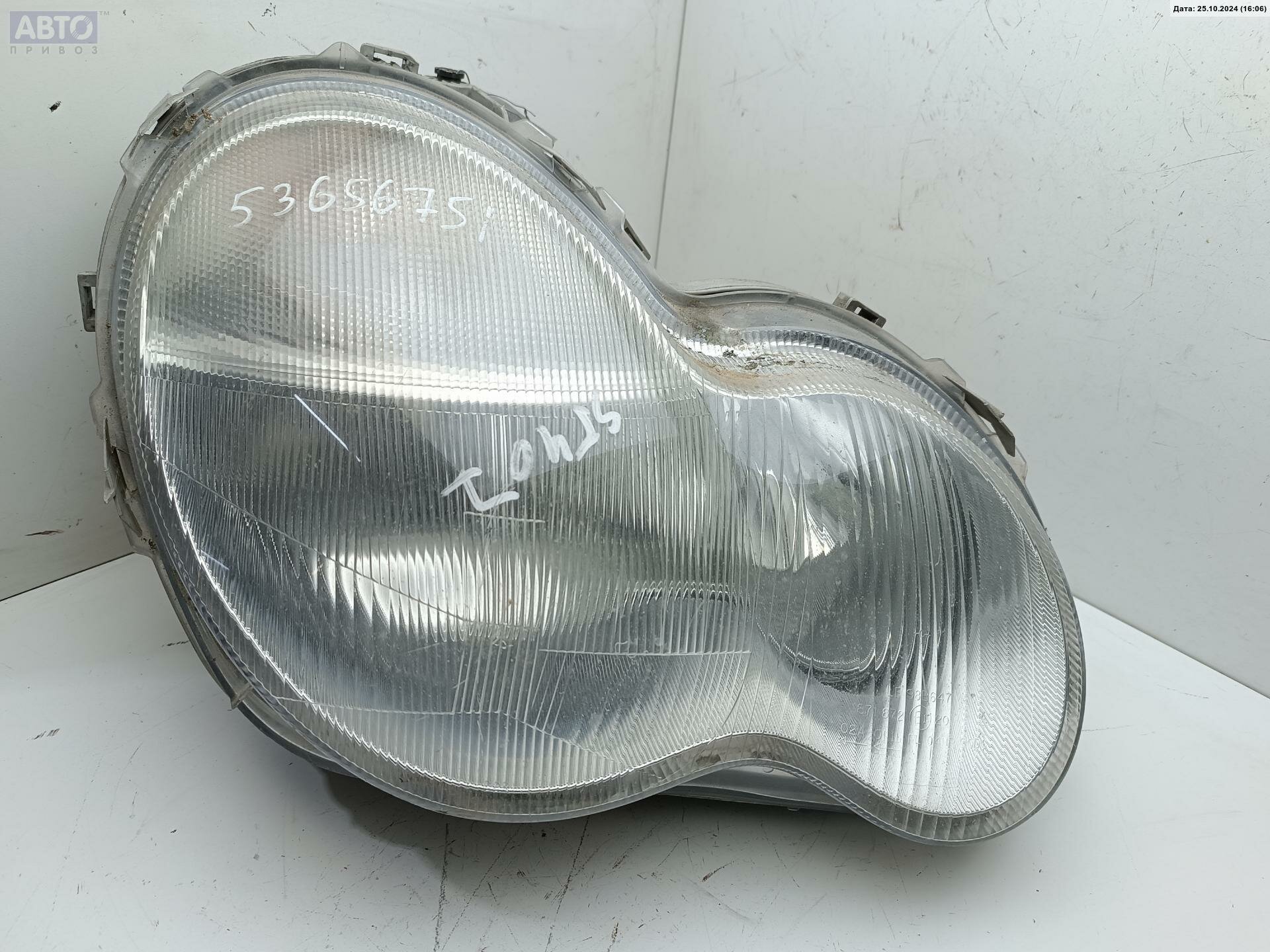 Фара правая Mercedes C-Class W203 (2000-2006)