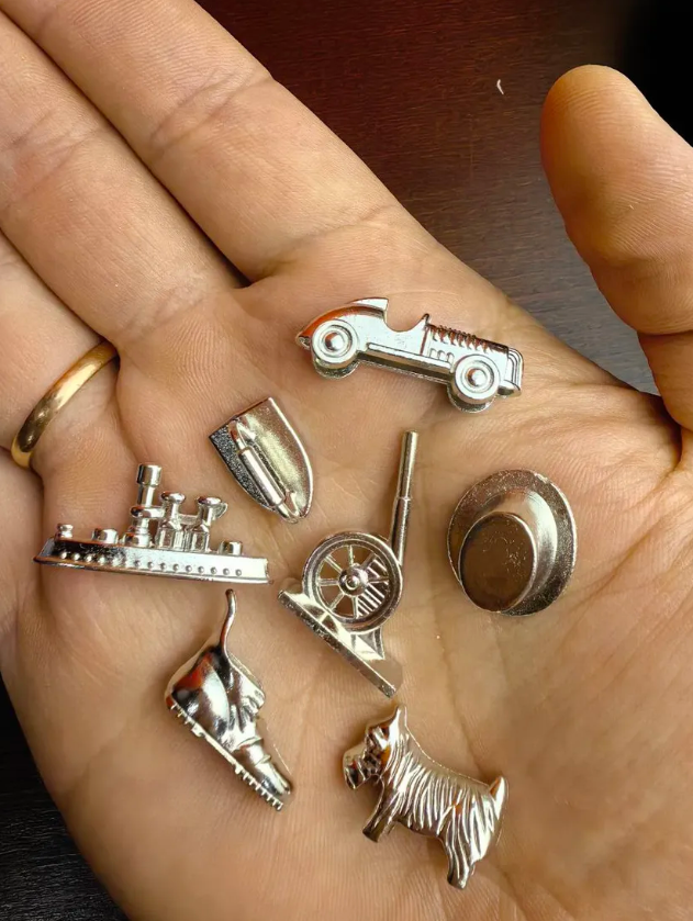 Фигурки из игры Монополия фишки металлические 7 штук набор №1