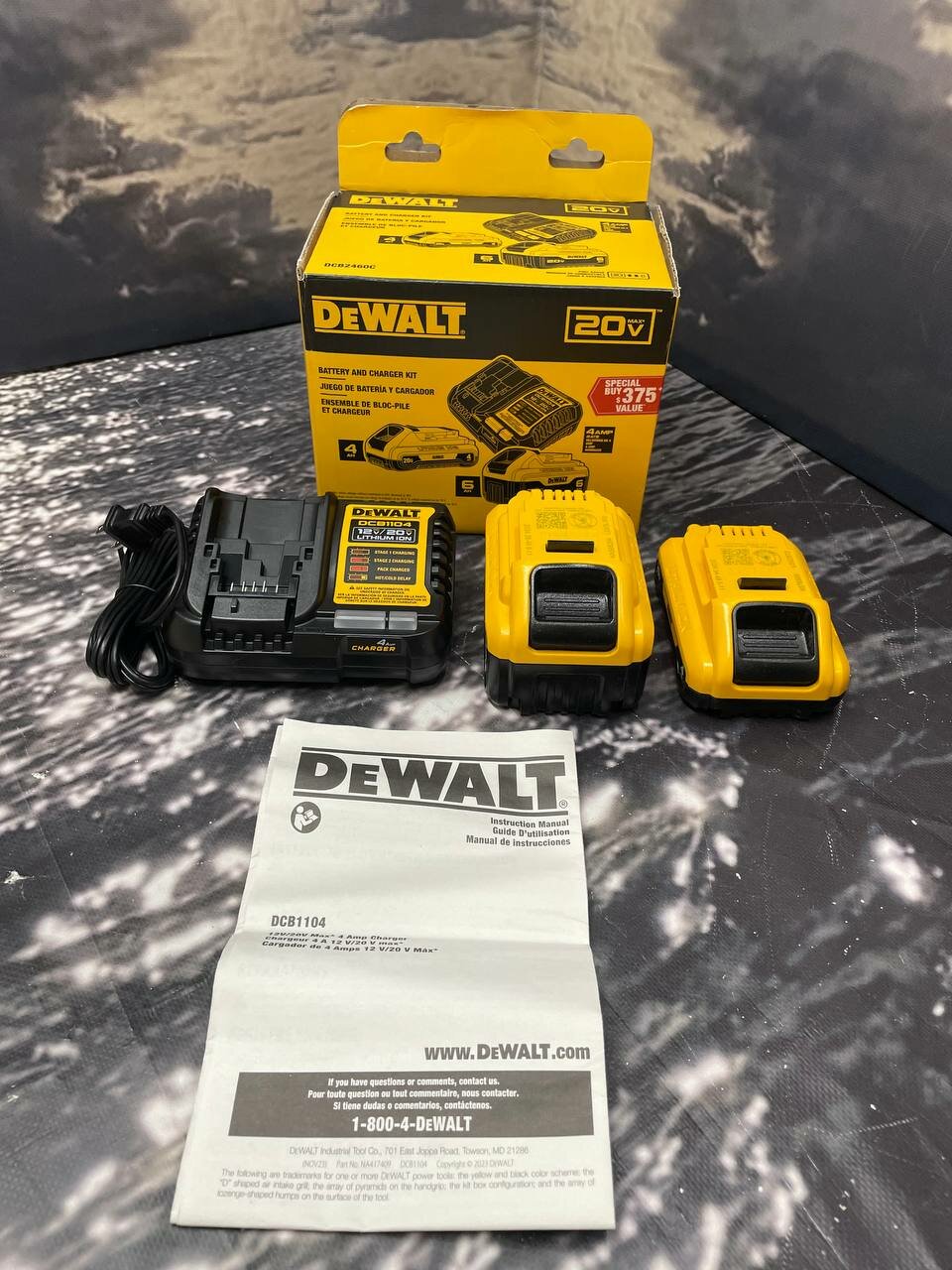 АКБ 2 шт (20V 6+4Ah, Li-Ion) и зу dewalt DCB2460C
