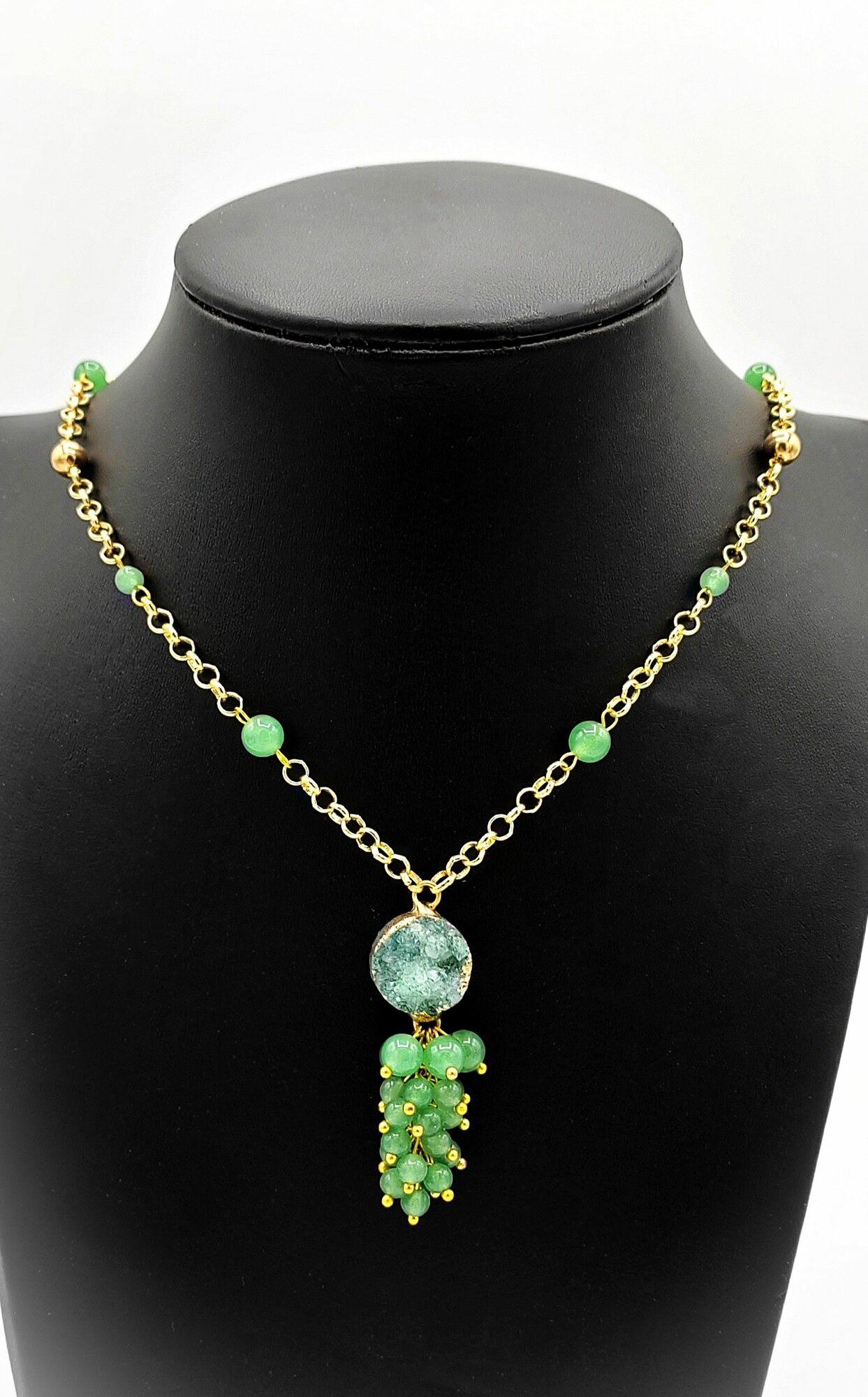 Колье, нефрит, агат