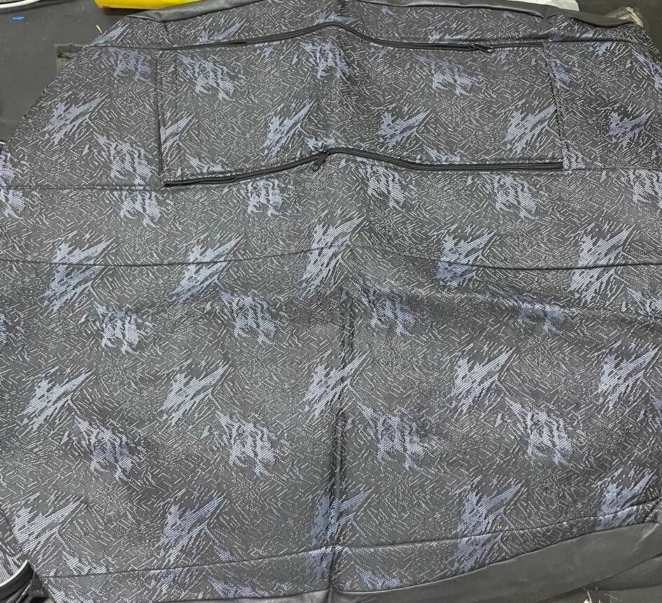 Чехлы в машину для Mazda 6 II 2007-2013 г. - седан 2/3 черный экокожа черно-синий жаккард "Экстрим" ЭЛиС