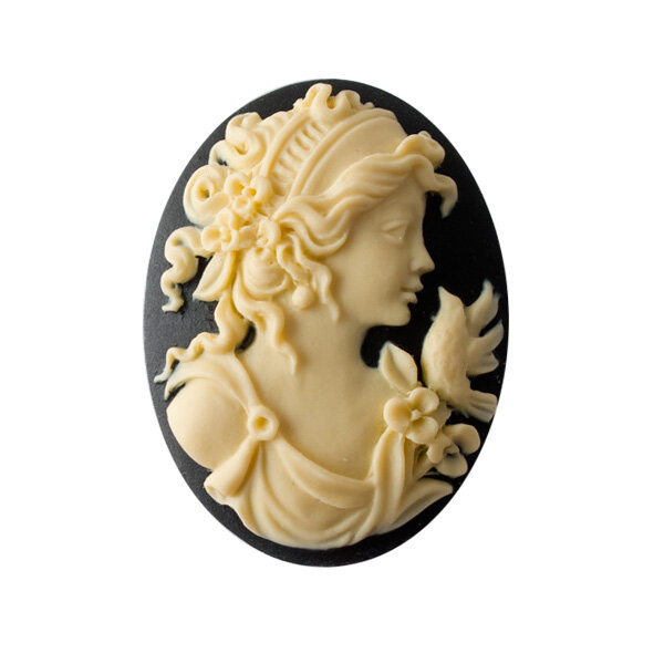 Камея акриловая, 40х30мм, гречанка с голубем, слоновая кость на черном, 1 шт.