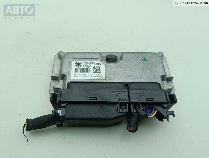Блок управления двигателем (ДВС) Volkswagen Caddy (2004-2010)