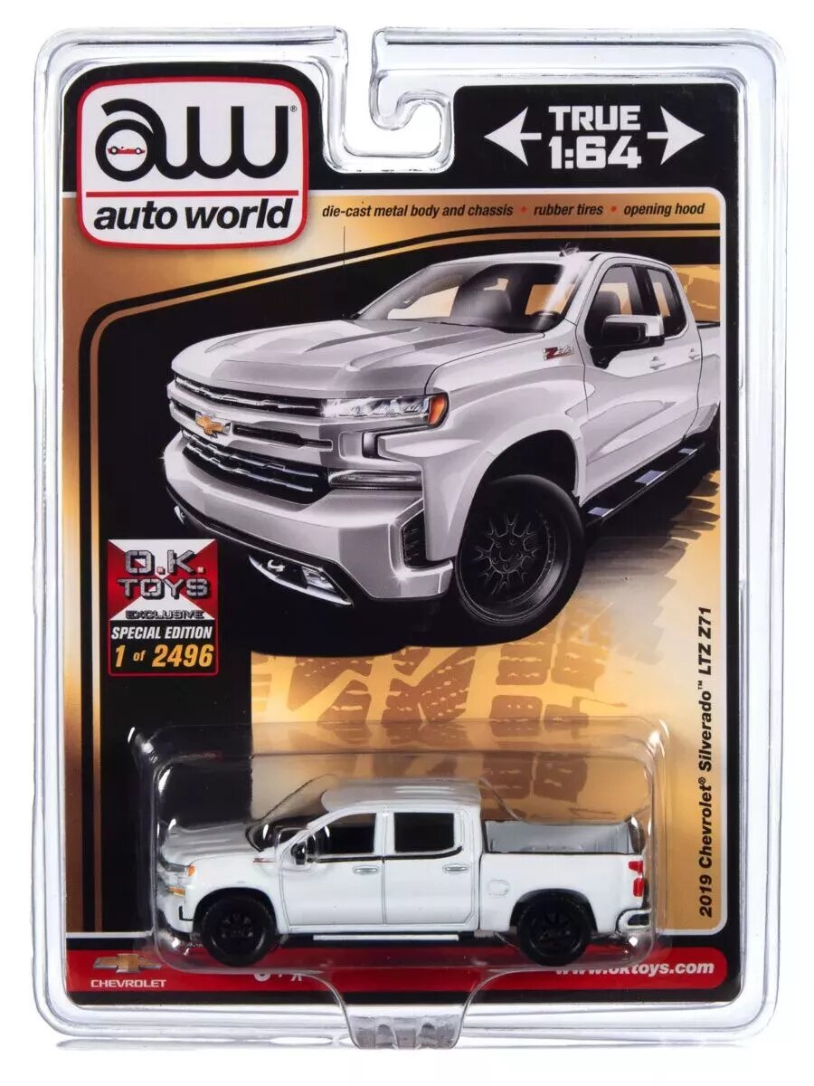 Коллекционная Premium машинка Auto World 2019 Chevrolet Silverado LTZ Z71 White (Limited Edition to 2496 Pieces Worldwide, AWCP7919)