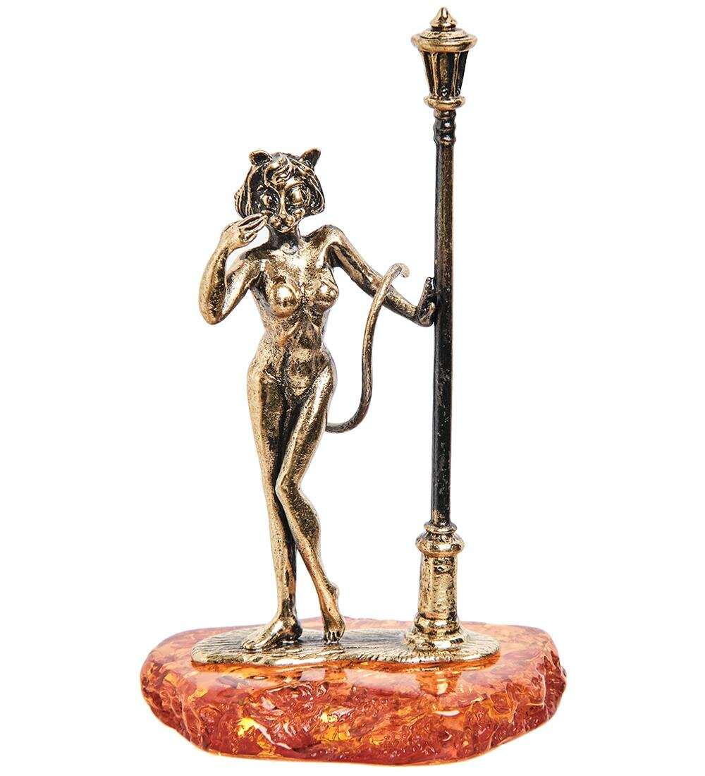 Фигурка Кошечка под фонарем (латунь, янтарь) A1976517 Народные промыслы бронзовый