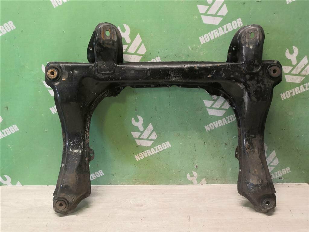Балка подмоторная Audi 80 90 B3 86-91