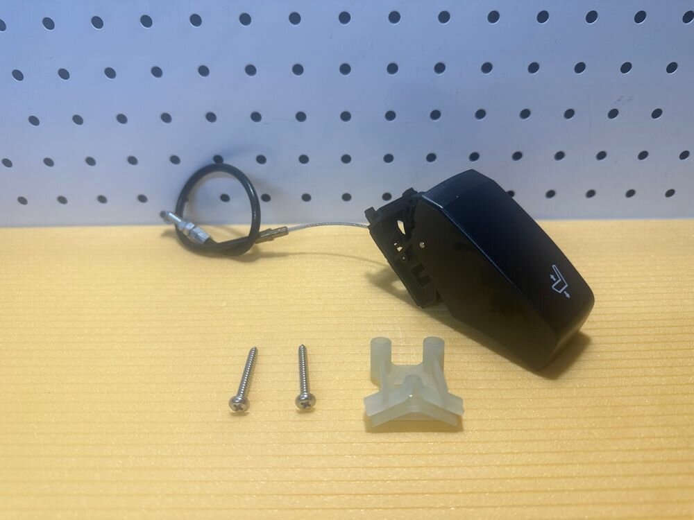 Кнопка +трос регулировки высоты сиденья водителя скания 5 серия (SCANIA)