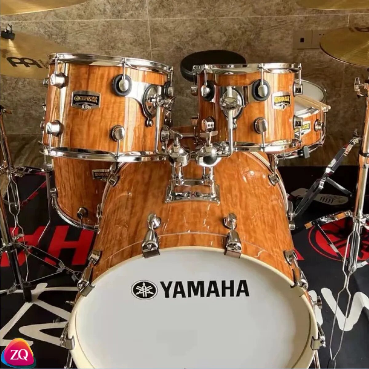 Барабанная установка YAMAHA RYDEEN 5 барабана