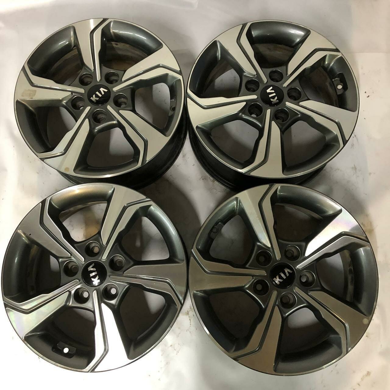 Колесные диски Kia 16x6.5 PCD 5x114.3 D67.1 ET50 (оригинал)
