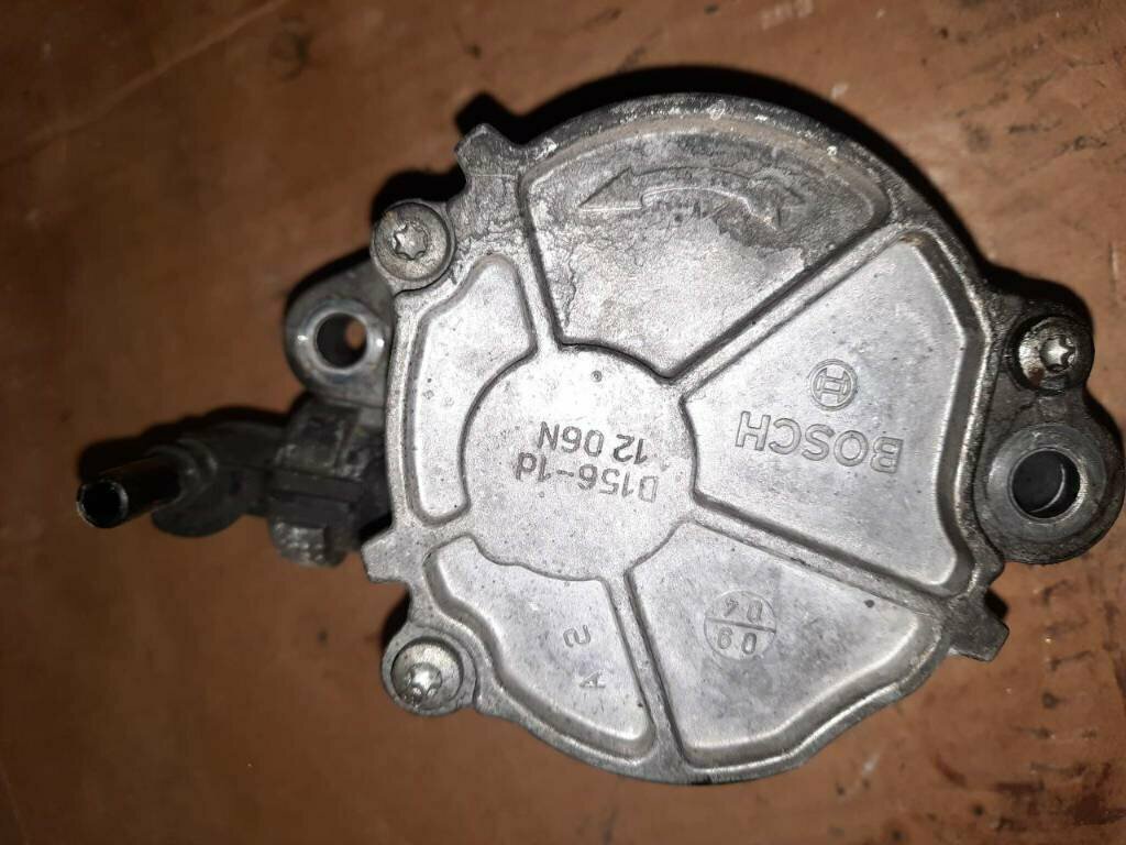 Вакуумный насос Peugeot 407 2005