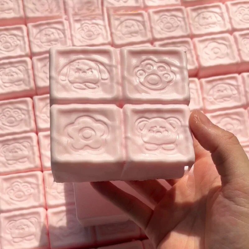 Таба Сквиши Клубничный Молочный Кубик Розовый, Pink 1pcs
