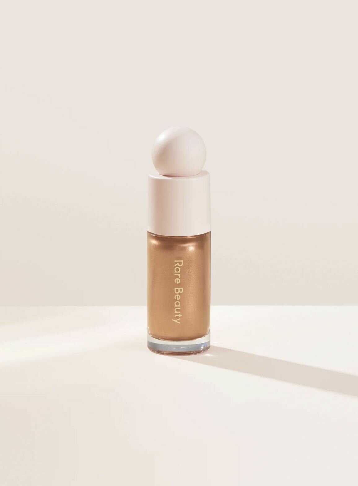 Rare Beauty Шелковый жидкий хайлайтер Positive Light Liquid Luminizer (Flaunt) 15 мл