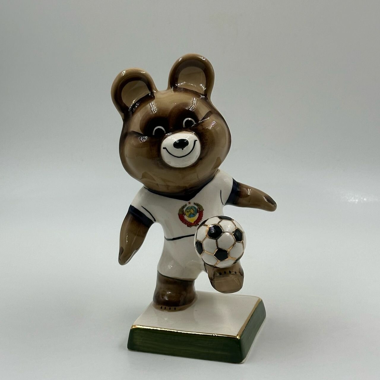 Фарфоровая Статуэтка Олимпийский Мишка СССР- Футболист! Синий Цвет!