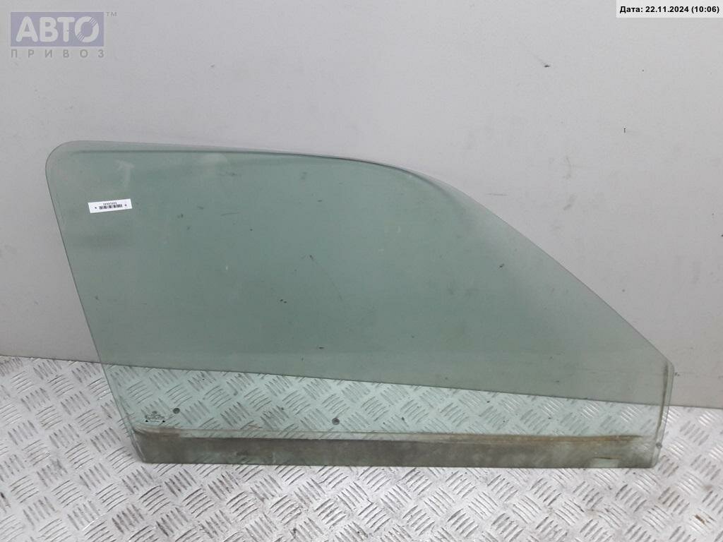 Стекло двери передней правой Volkswagen Golf-3
